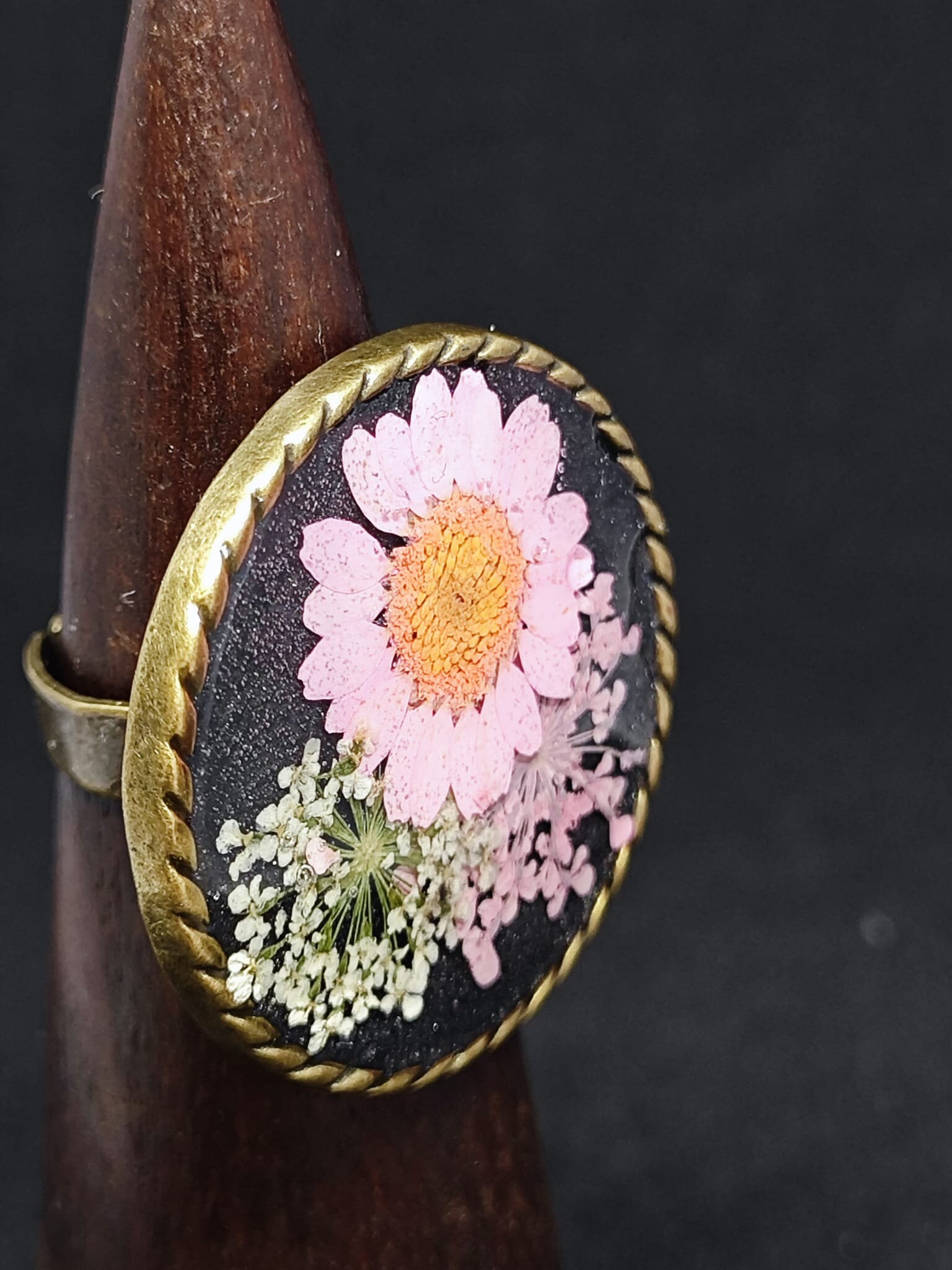 Bronze Color Ring With Opening and Natural Dried Flowers, Creative ...