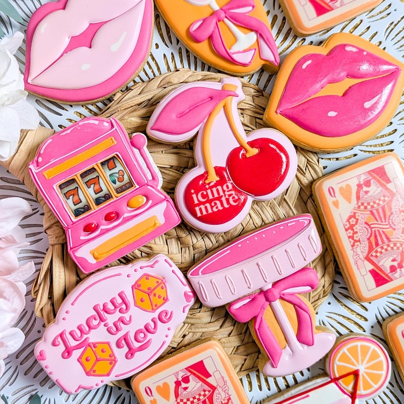 Lucky in Love Cookie - Etsy