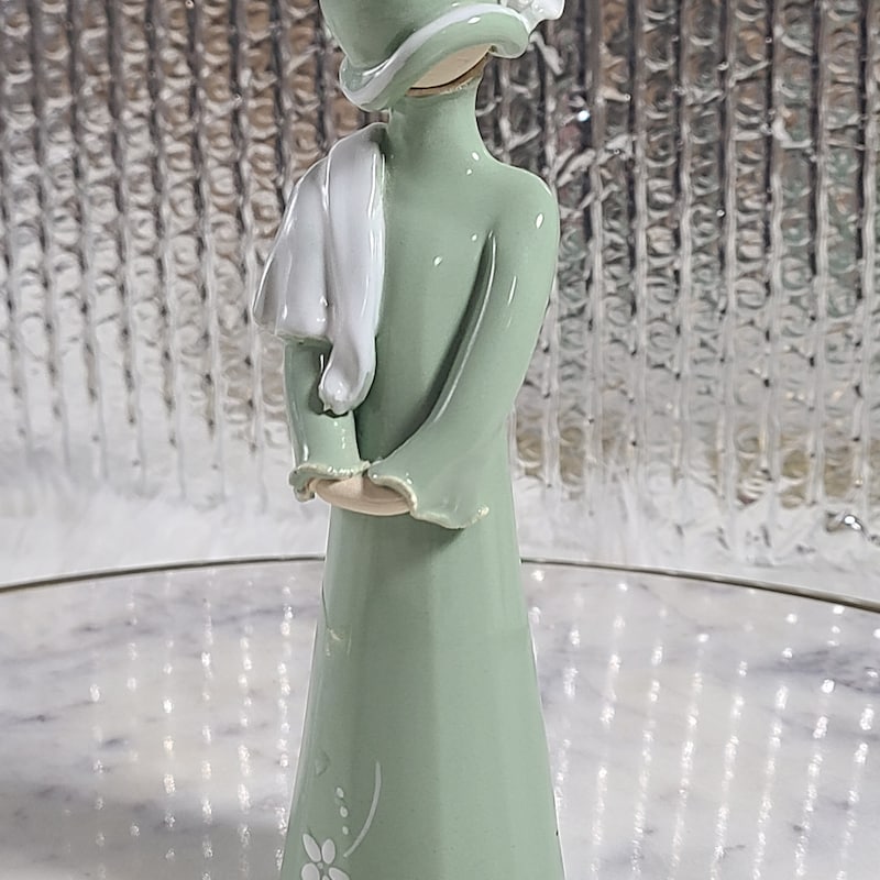 Faceless Figurines - Etsy