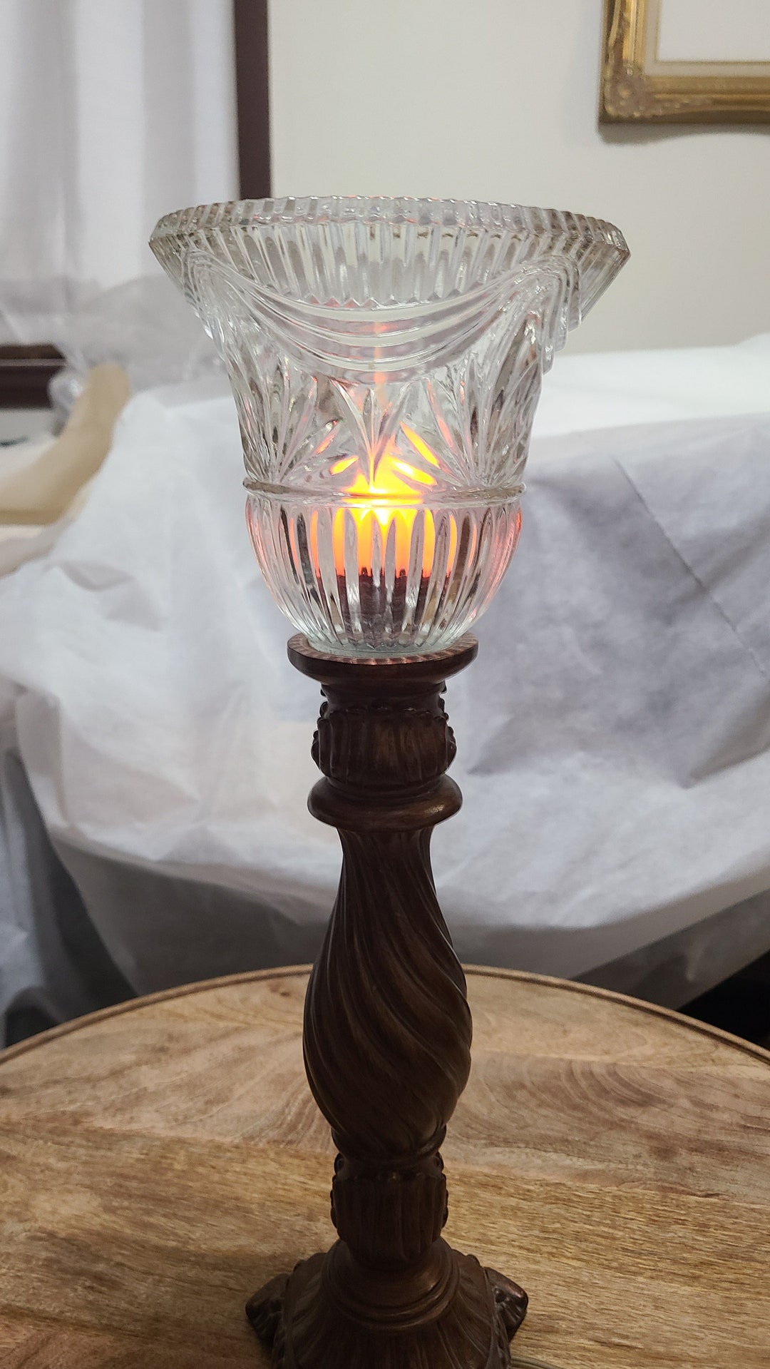MCM Bronze Gold Finish Resin Console Lamp With Clear Etched Glass Shade ...