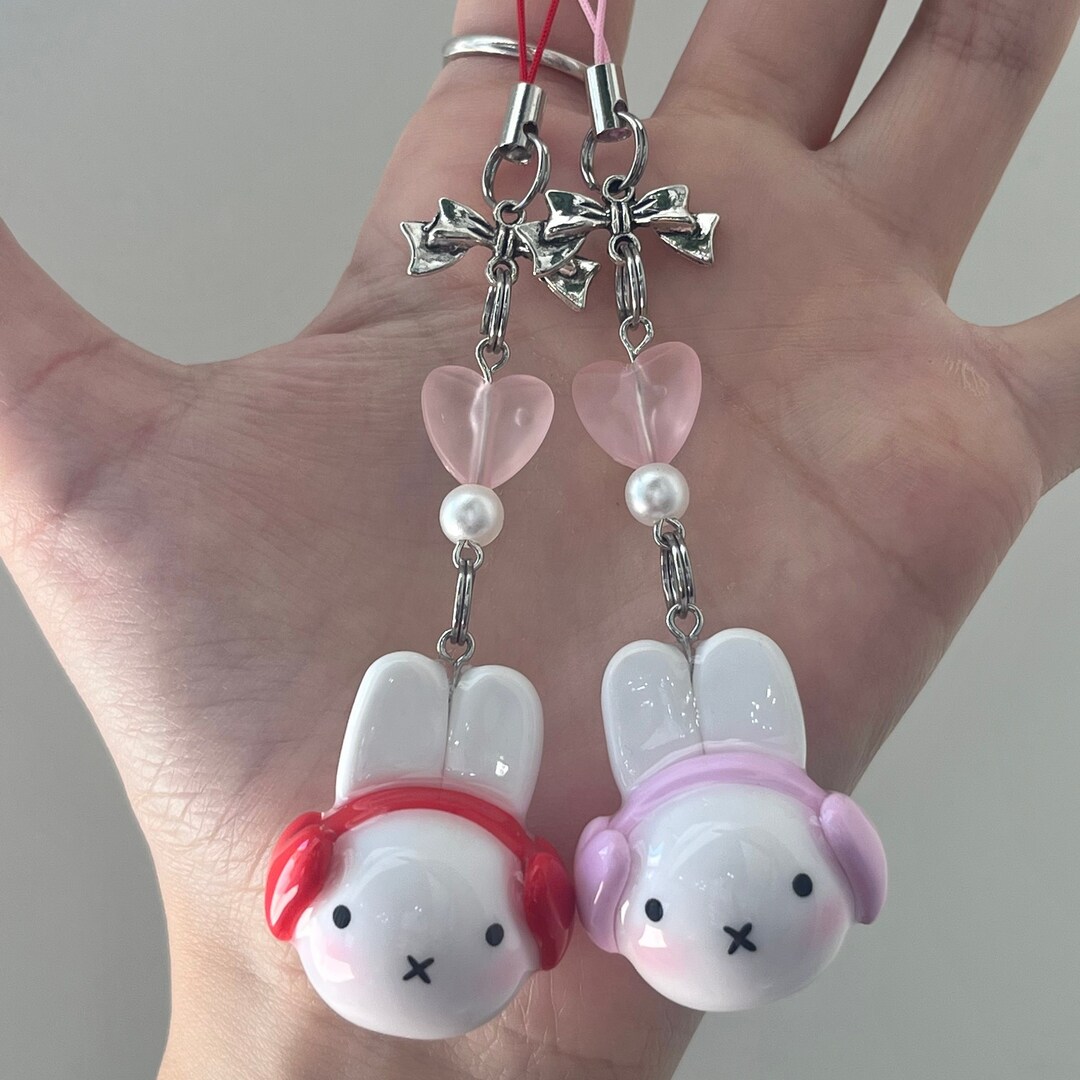Bunny Heart Headphone Keychain - Etsy