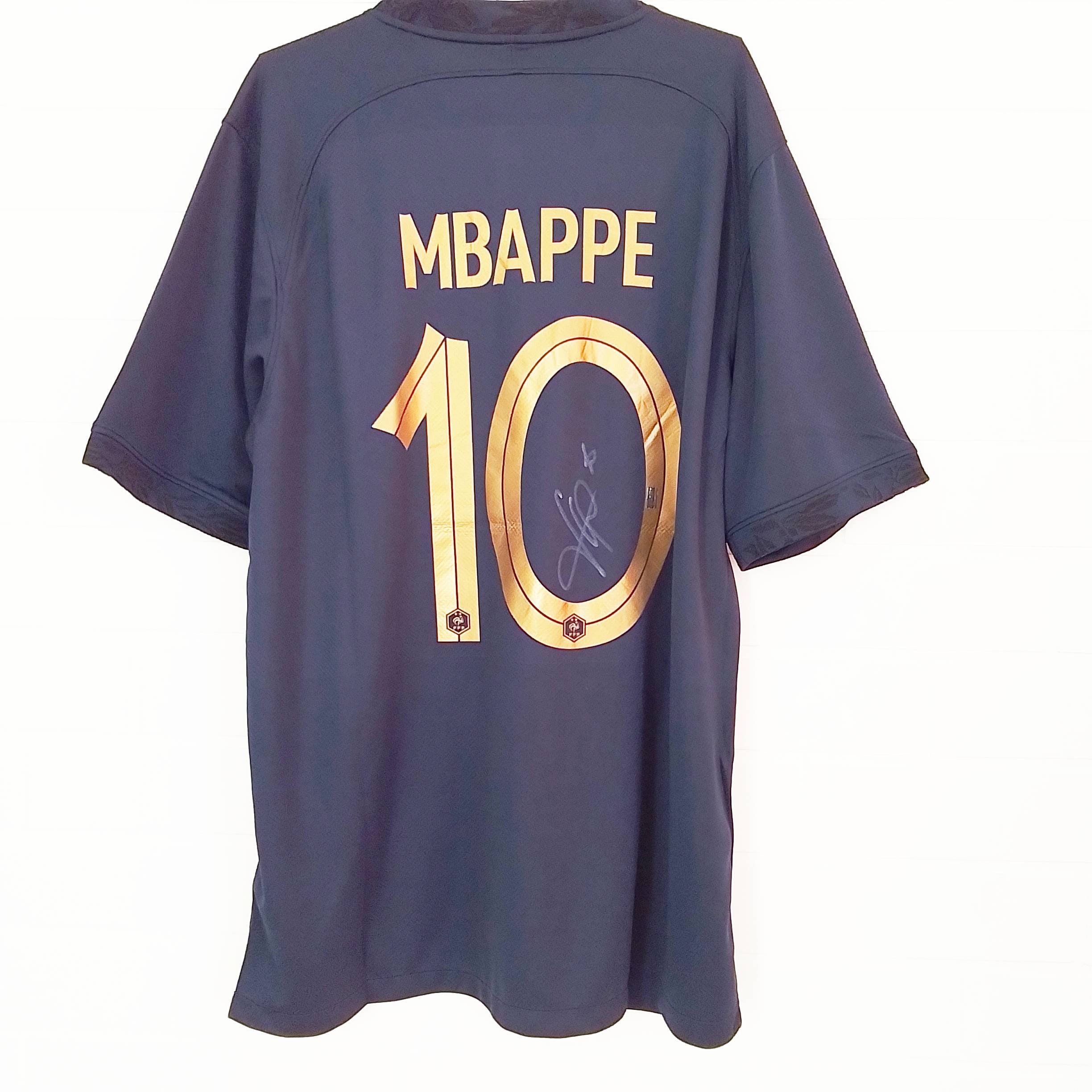 Kylian Mbappe Personally Signed the Jersey of the French National ...