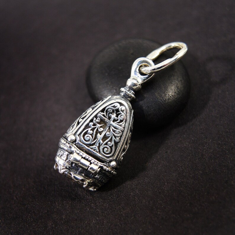 Bless Virgin Locket Pendant, Stone Mary With Jesus Teardrop Pendant ...