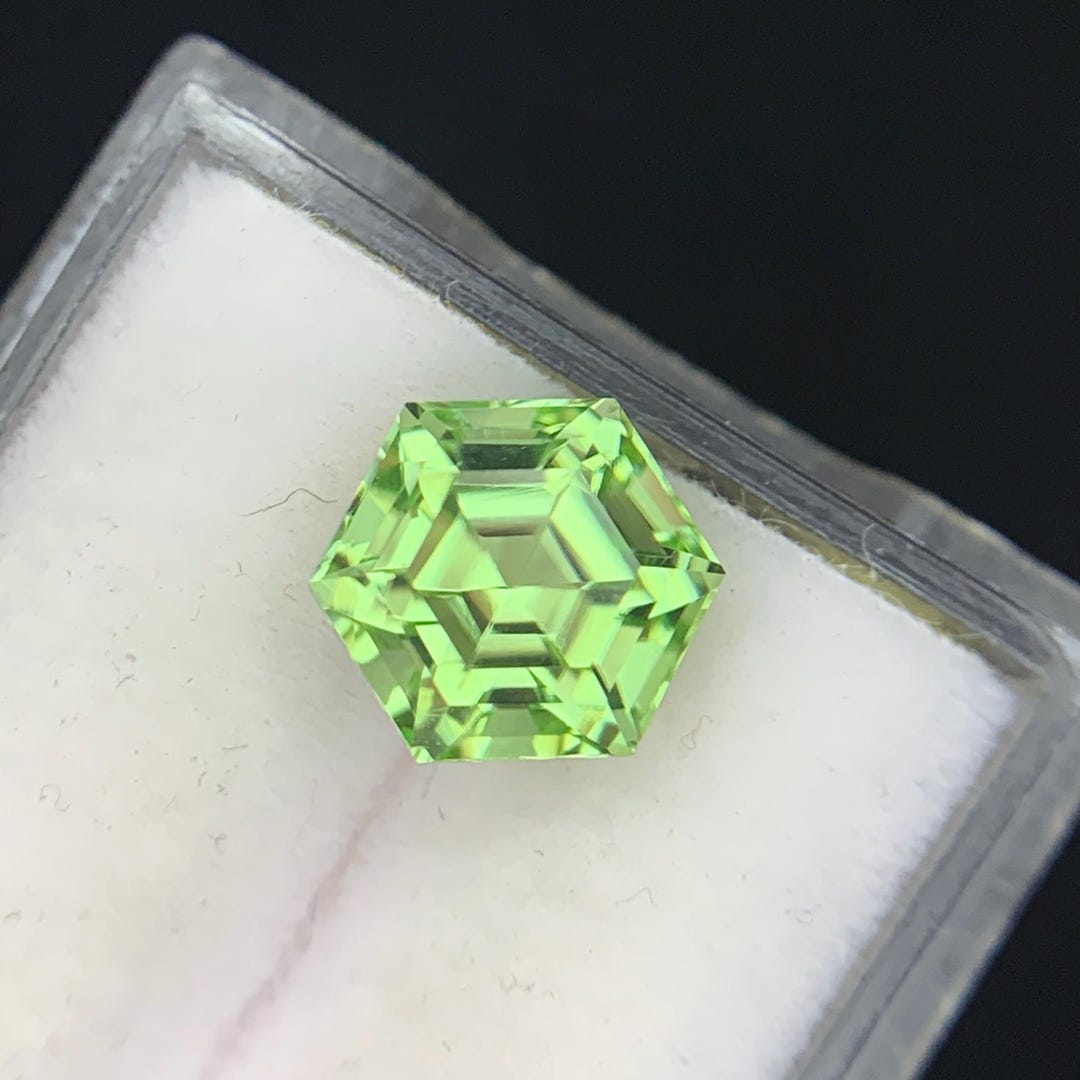 Natural 2.20 Ct Peridot From Pakistan 7x7x5.5mm Hexagon Cut Loose ...