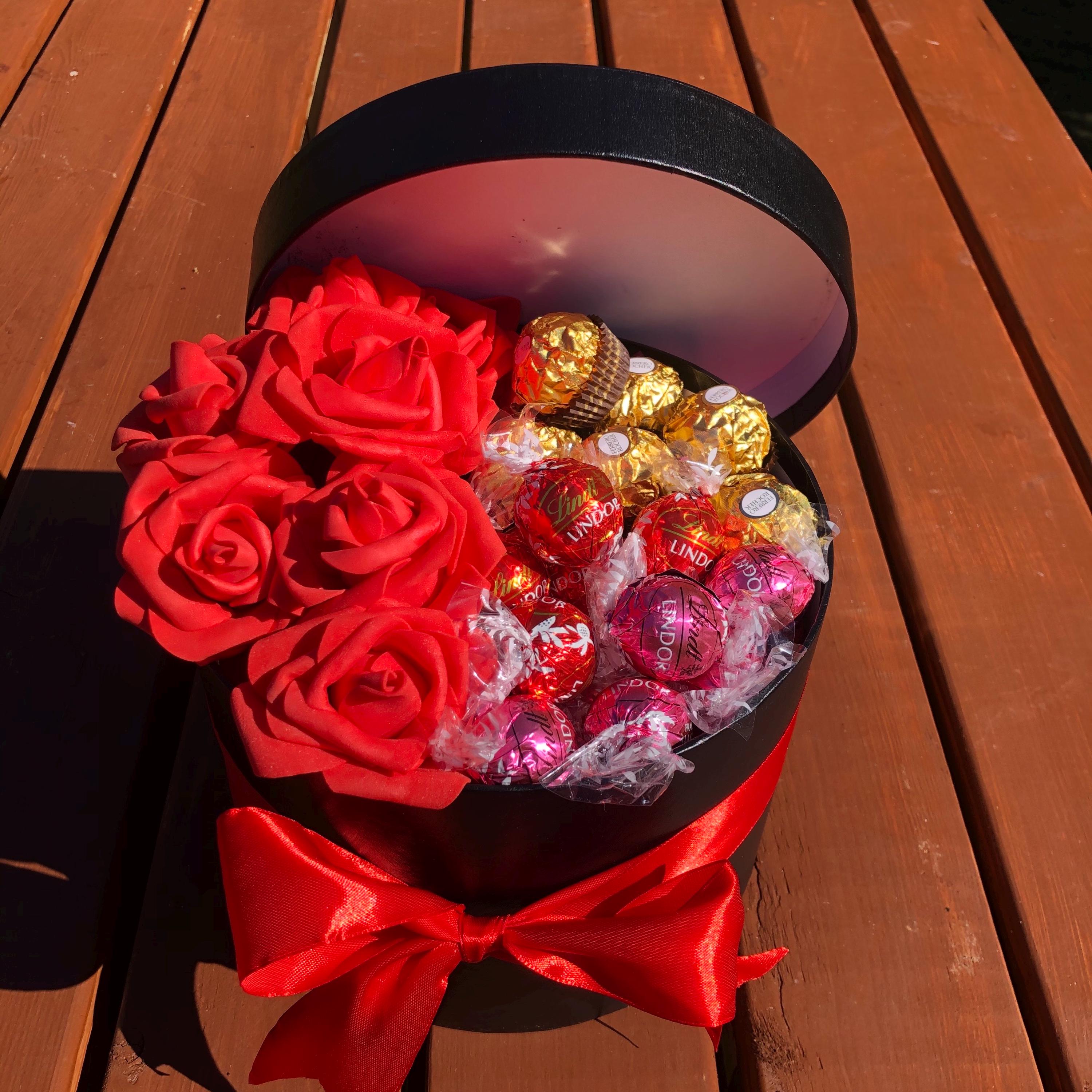 Flower Chocolate Gift Box: Lindor Ferrero Rocher Birthday Anniversary ...