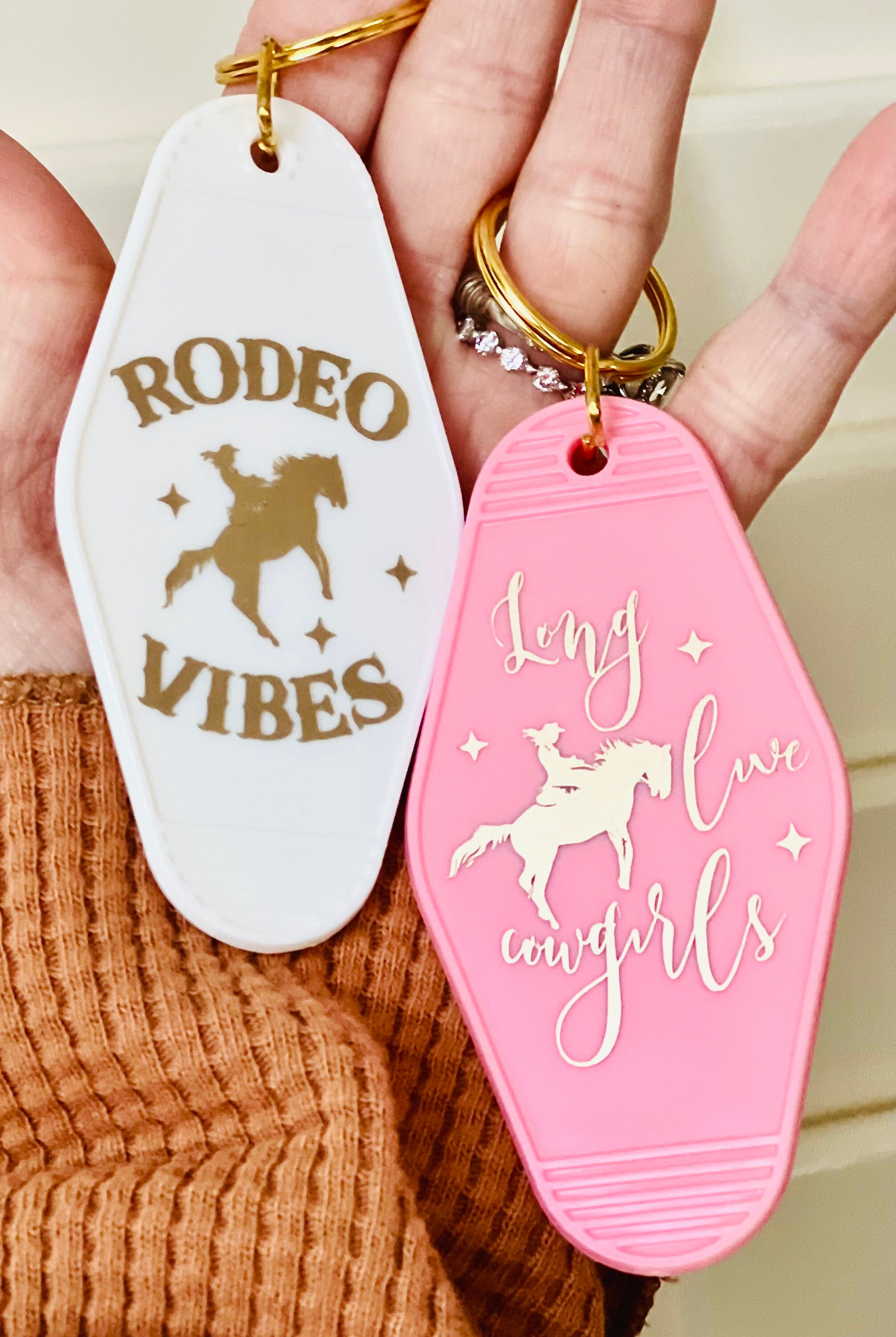 Western Motel Keychain SVG Bundle, Retro Western Keychain Svg, Cowgirl ...