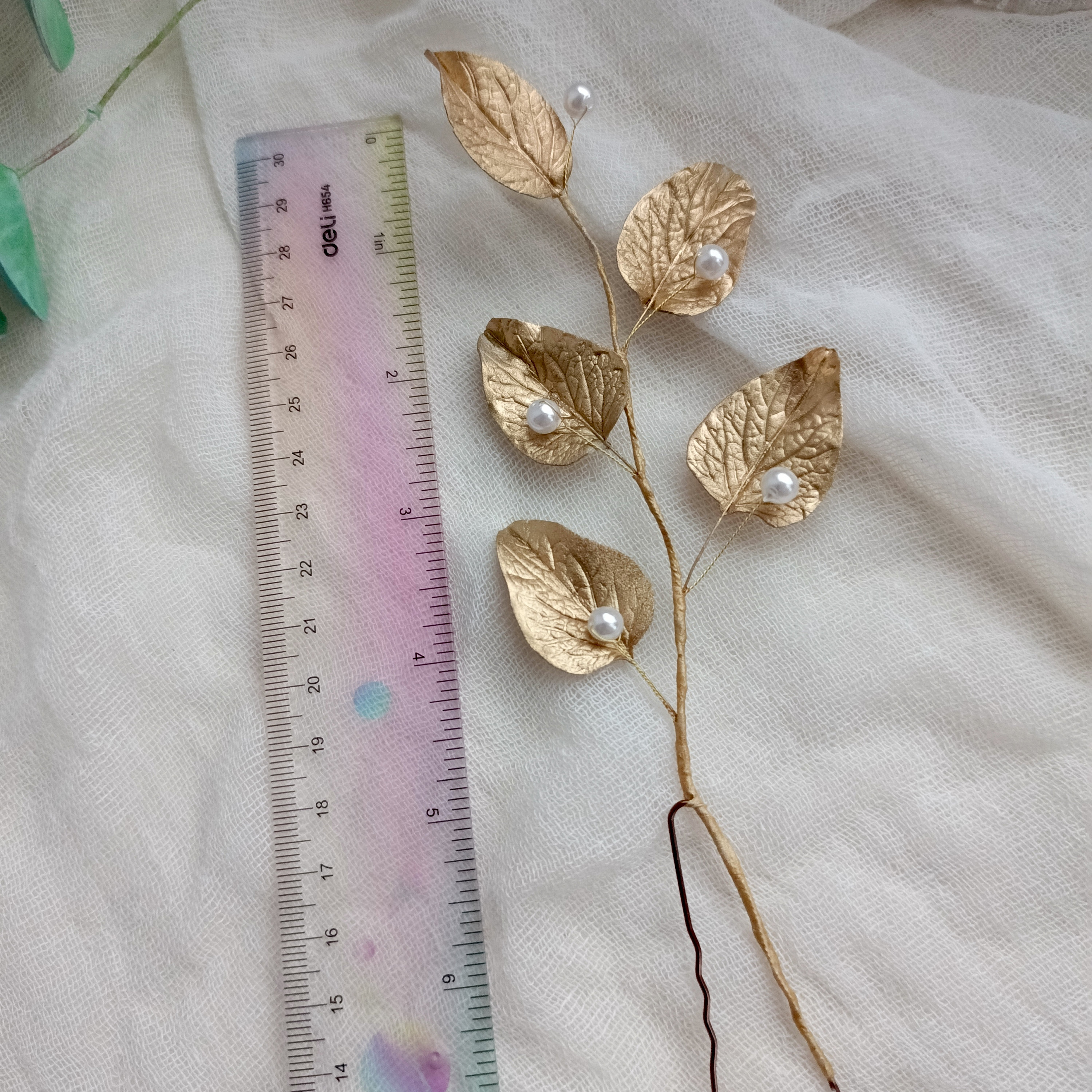 Gold Leaf Hair Pins Set. Bridal Hair Piece. Gold Leaf Vine With Pearls ...