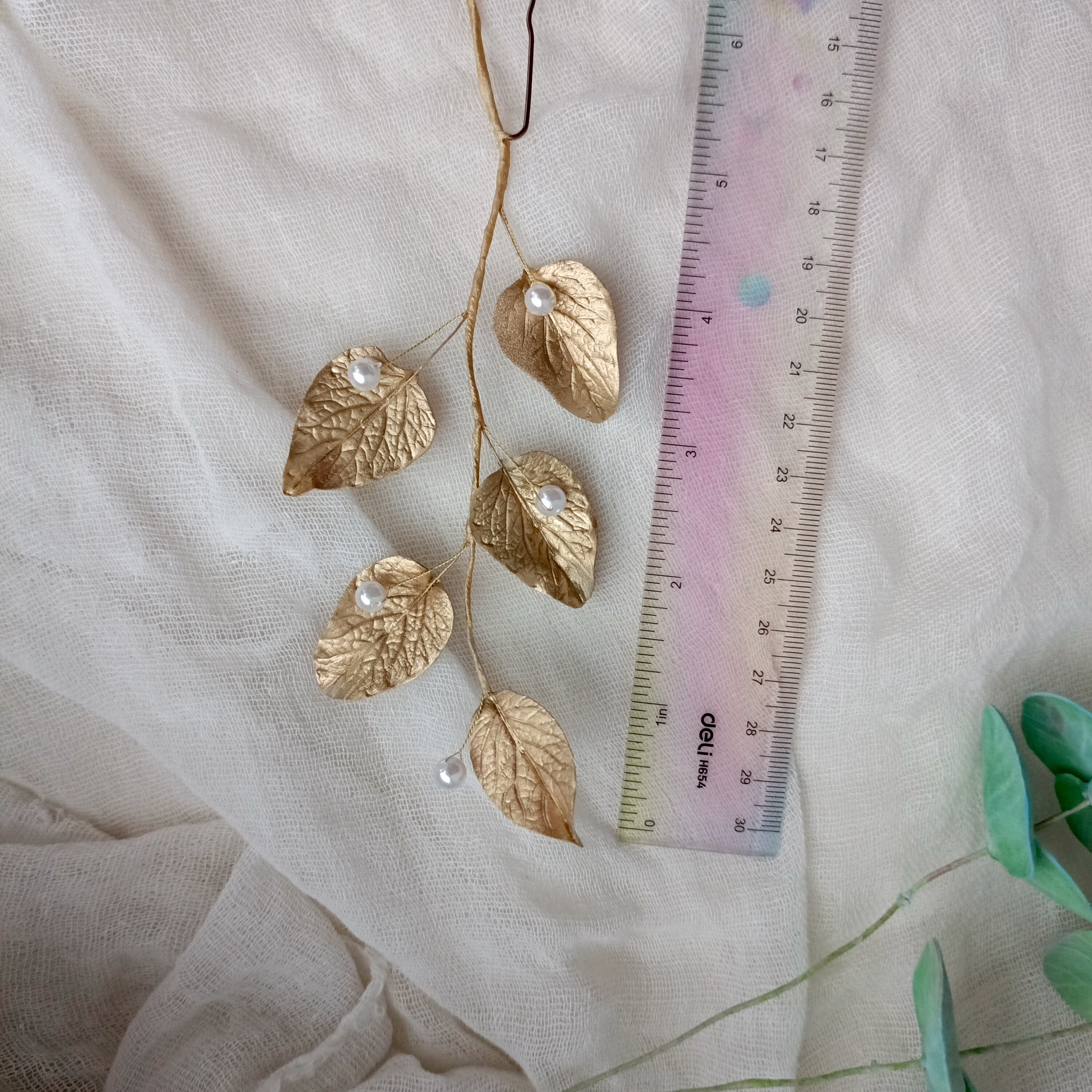 Gold Leaf Hair Pins Set. Bridal Hair Piece. Gold Leaf Vine With Pearls ...