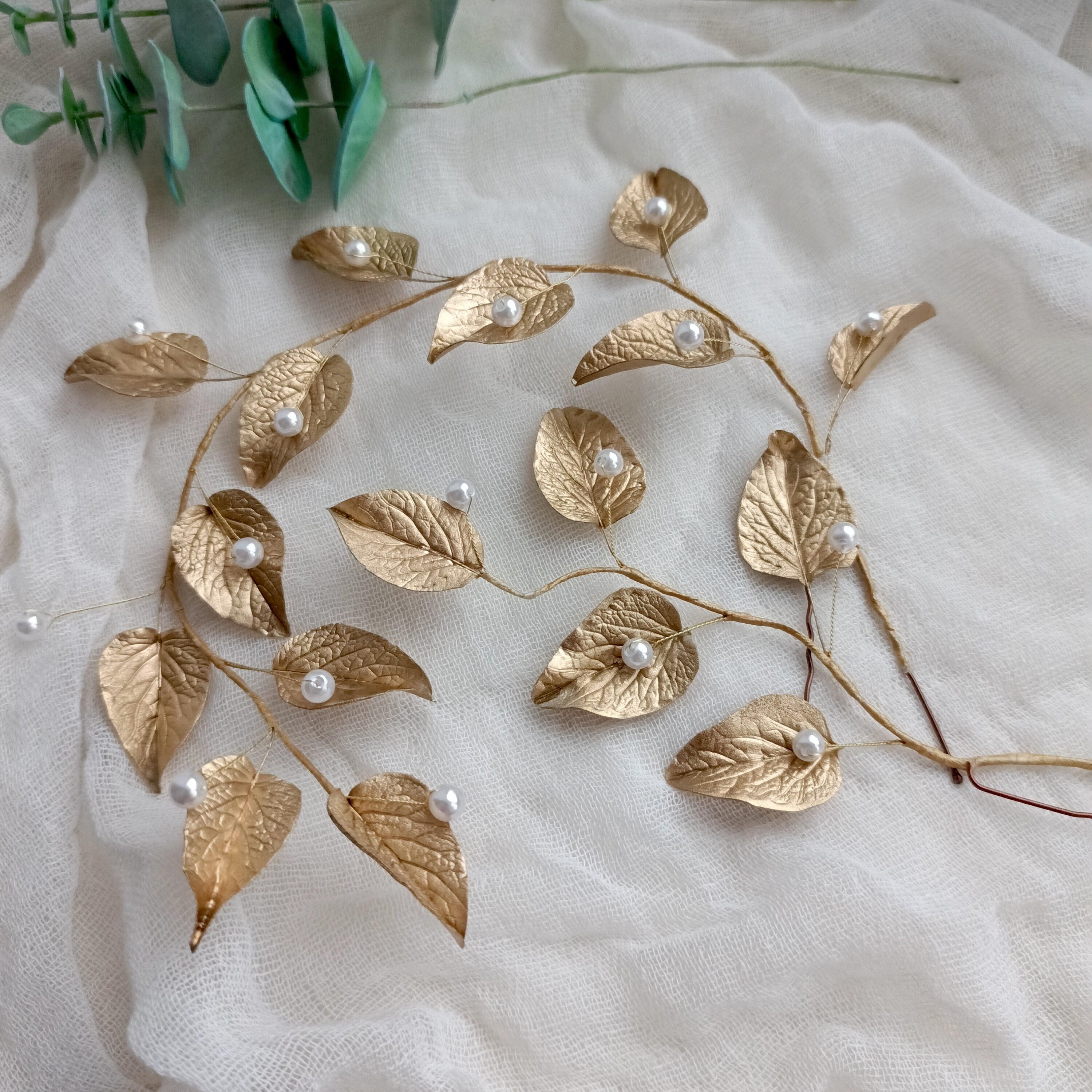Gold Leaf Hair Pins Set. Bridal Hair Piece. Gold Leaf Vine With Pearls ...