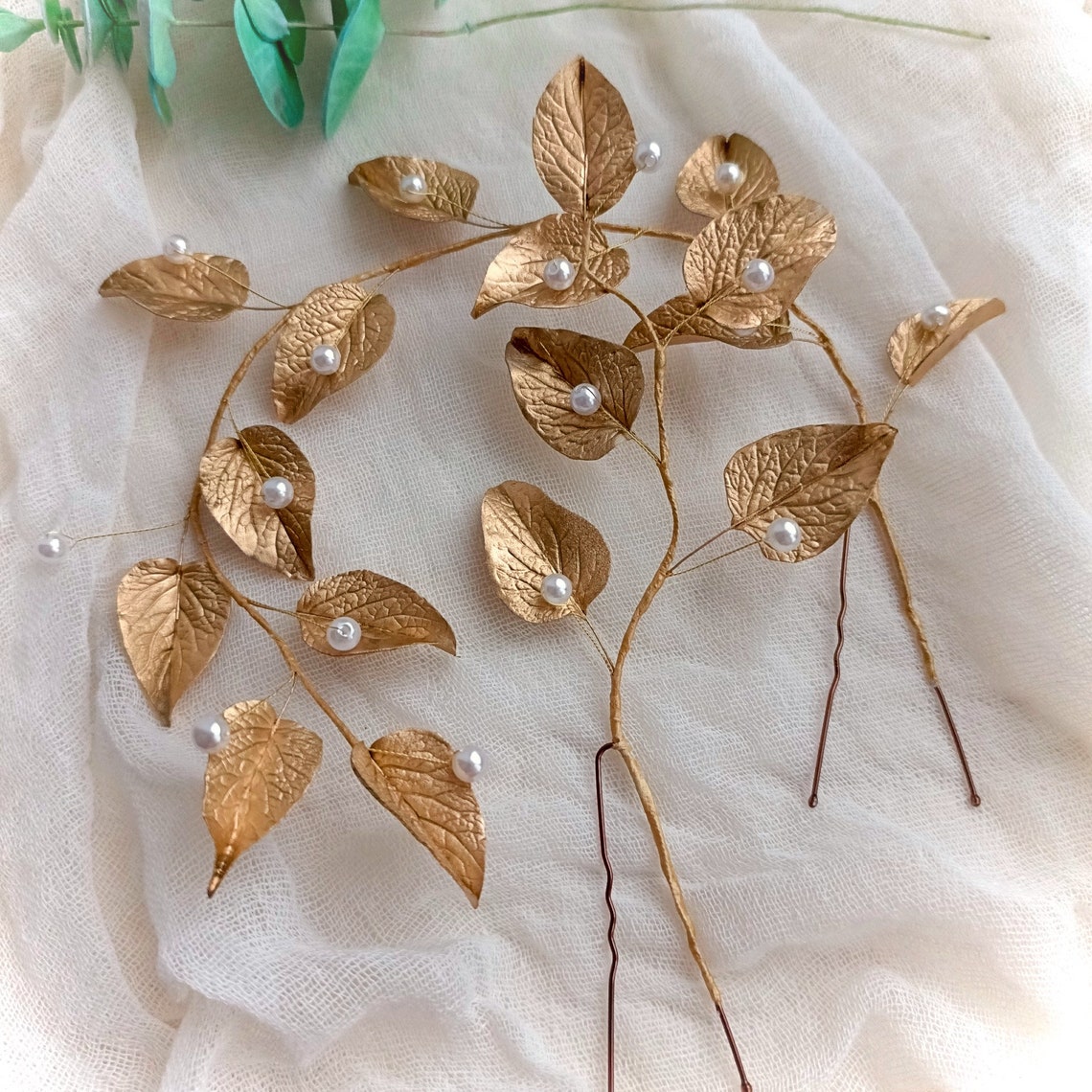 Gold Leaf Hair Pins Set. Bridal Hair Piece. Gold Leaf Vine With Pearls ...