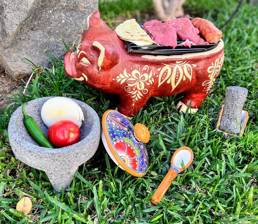 Pig-shaped Clay Grill Brazier With Floral Design - 16-inch Buffet ...