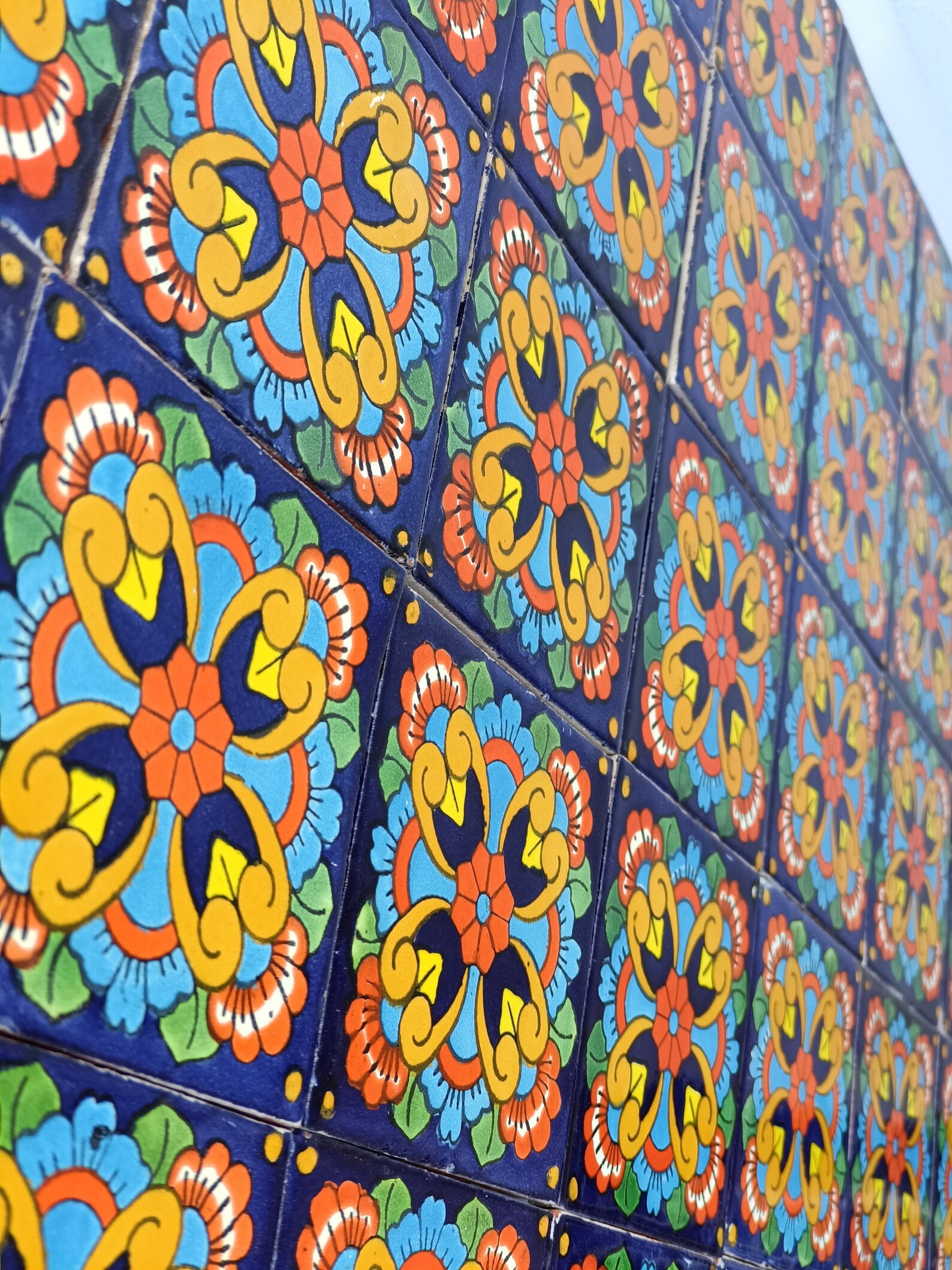 Decorative Ceramic Tiles Hand Painted Indoor & Outdoor Floor Tiles ...