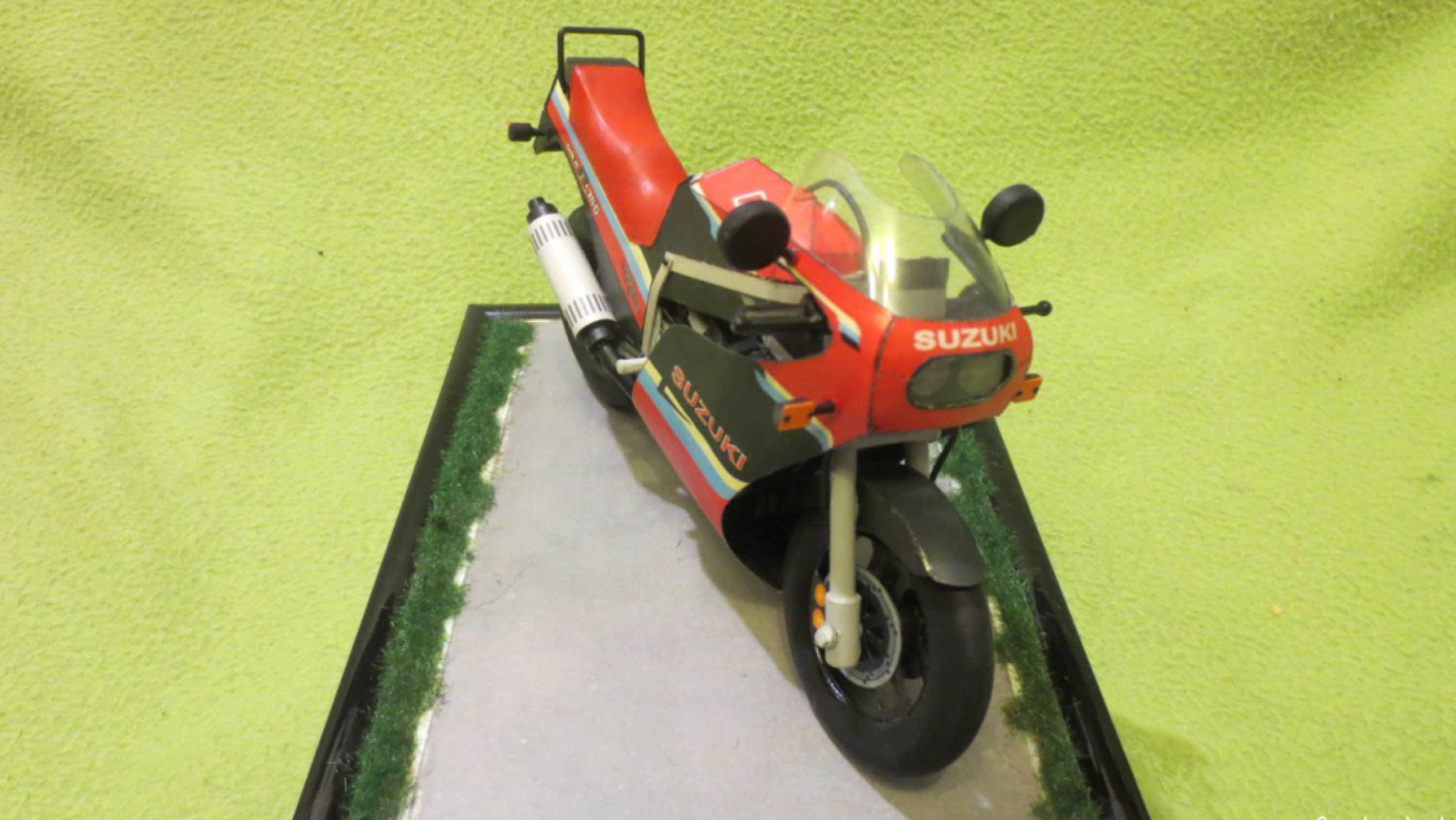 Papercraft Kit Suzuki R750 Motorcycle 3d Paper Model Crafting Kit PDF ...