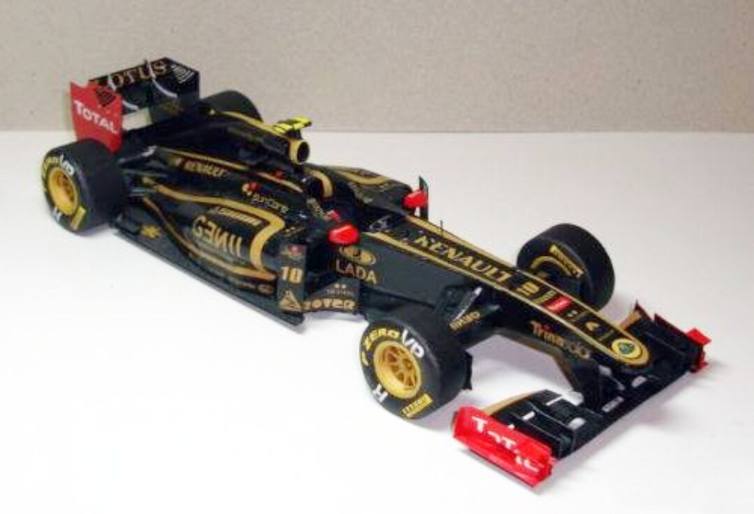 Papercraft Kit F1 Lotus-renault R31 Race Car 3d Paper Model Crafting ...