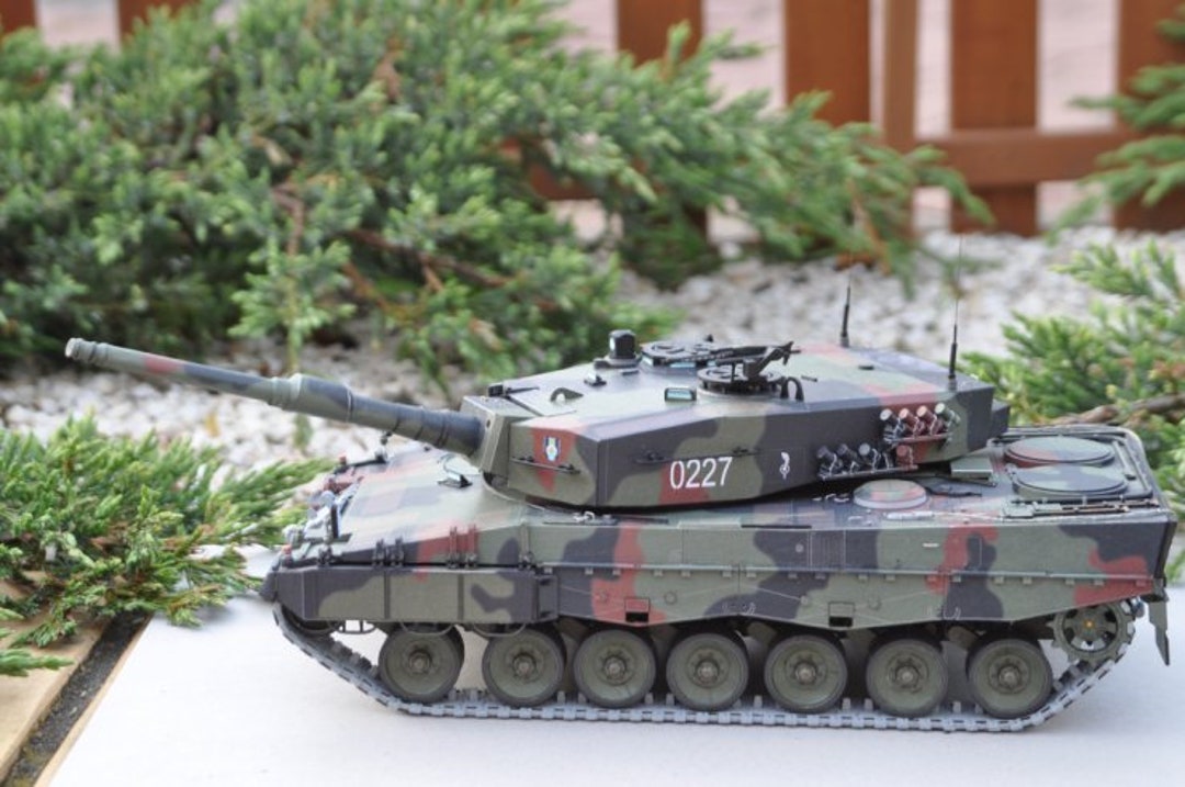 Leopard 2A4 Tank, 3d Paper Model Kit. PDF File With Plans to Print, Cut ...
