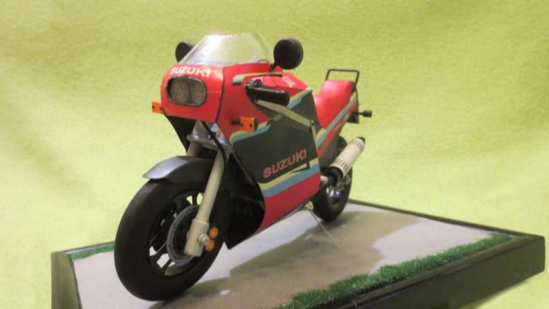 Papercraft Kit Suzuki R750 Motorcycle 3d Paper Model Crafting Kit PDF ...