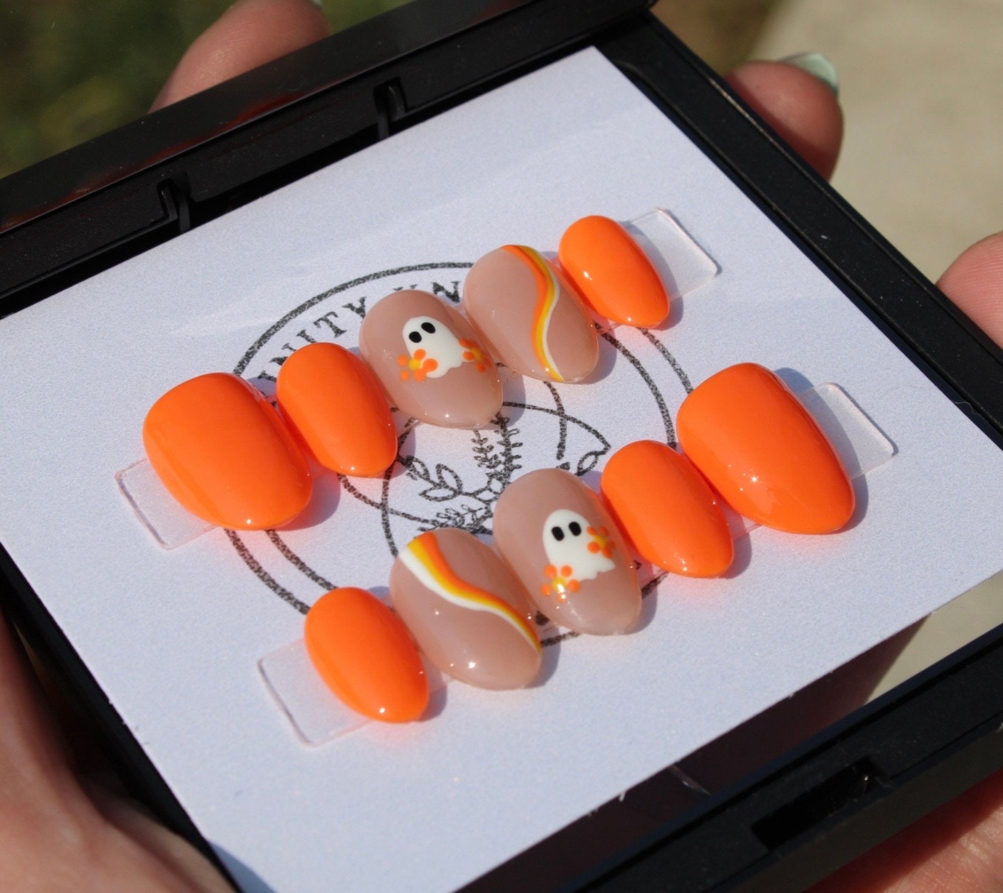 Retro Ghost Press on Nails - Etsy