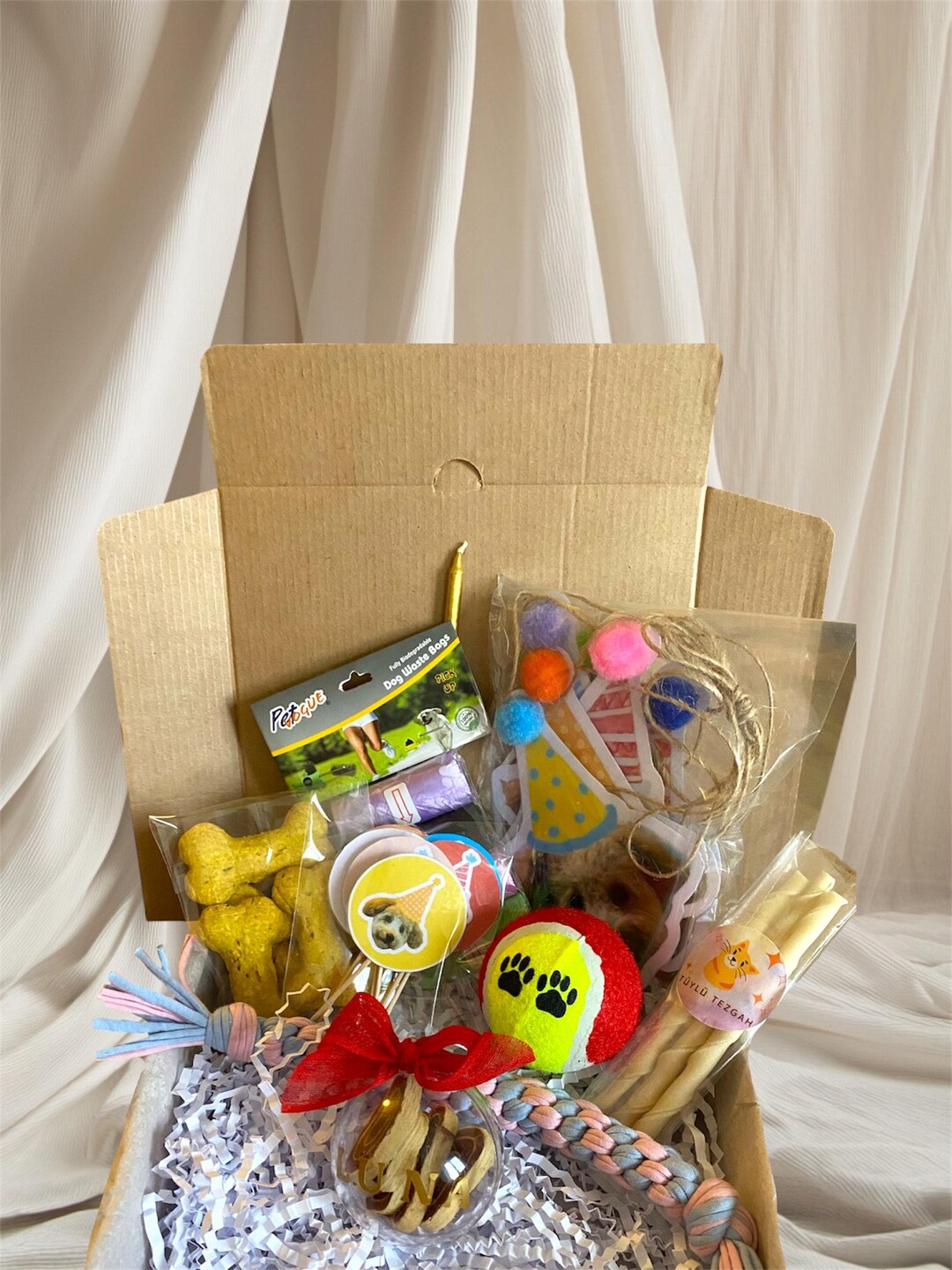 Personalized Dog Gift Box for Dog, Birthday Dog Gift Basket Dog Mom ...