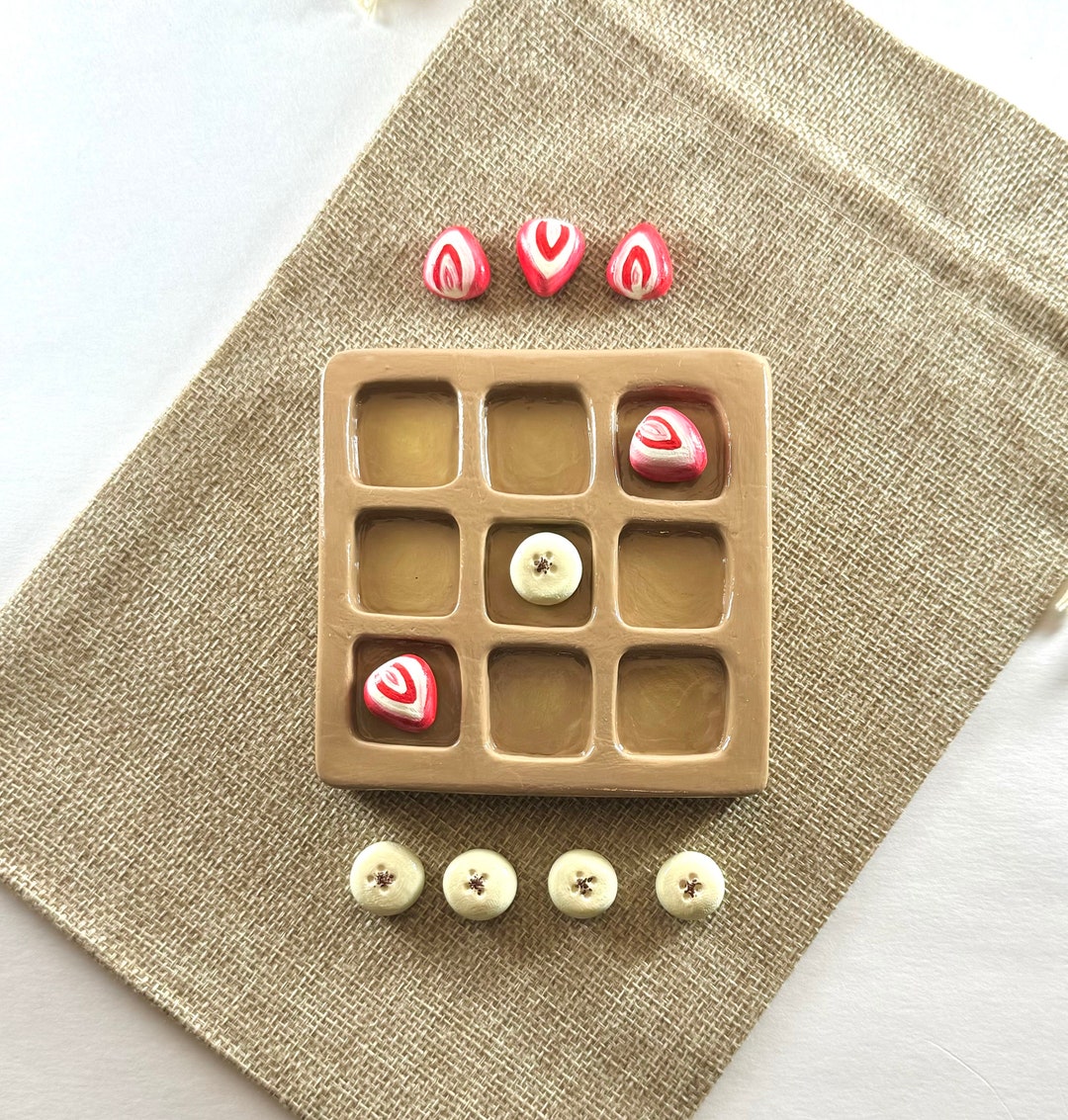 MINI Waffle Tic Tac Toe Game Set With Strawberry and Banana Slice Game ...