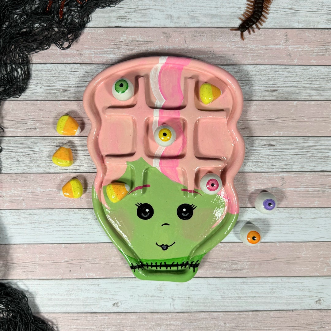 Bride of Frankenstein Tic Tac Toe Halloween Game Set - Etsy