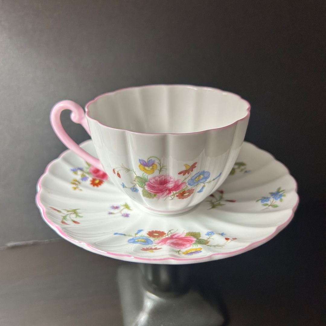 Shelley Bone China Tea Cup and Saucer Set, Rose & Red Daisy - Etsy