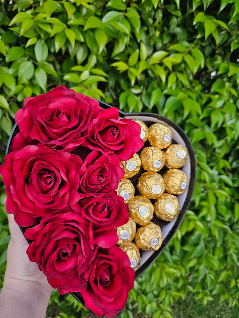 Ferrero Rocher Red Roses Valentine's Day Half and Half Love Heart Box ...