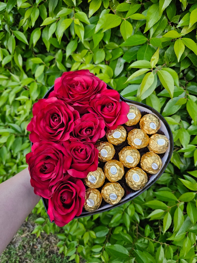 Ferrero Rocher Red Roses Valentine's Day Half and Half Love Heart Box ...