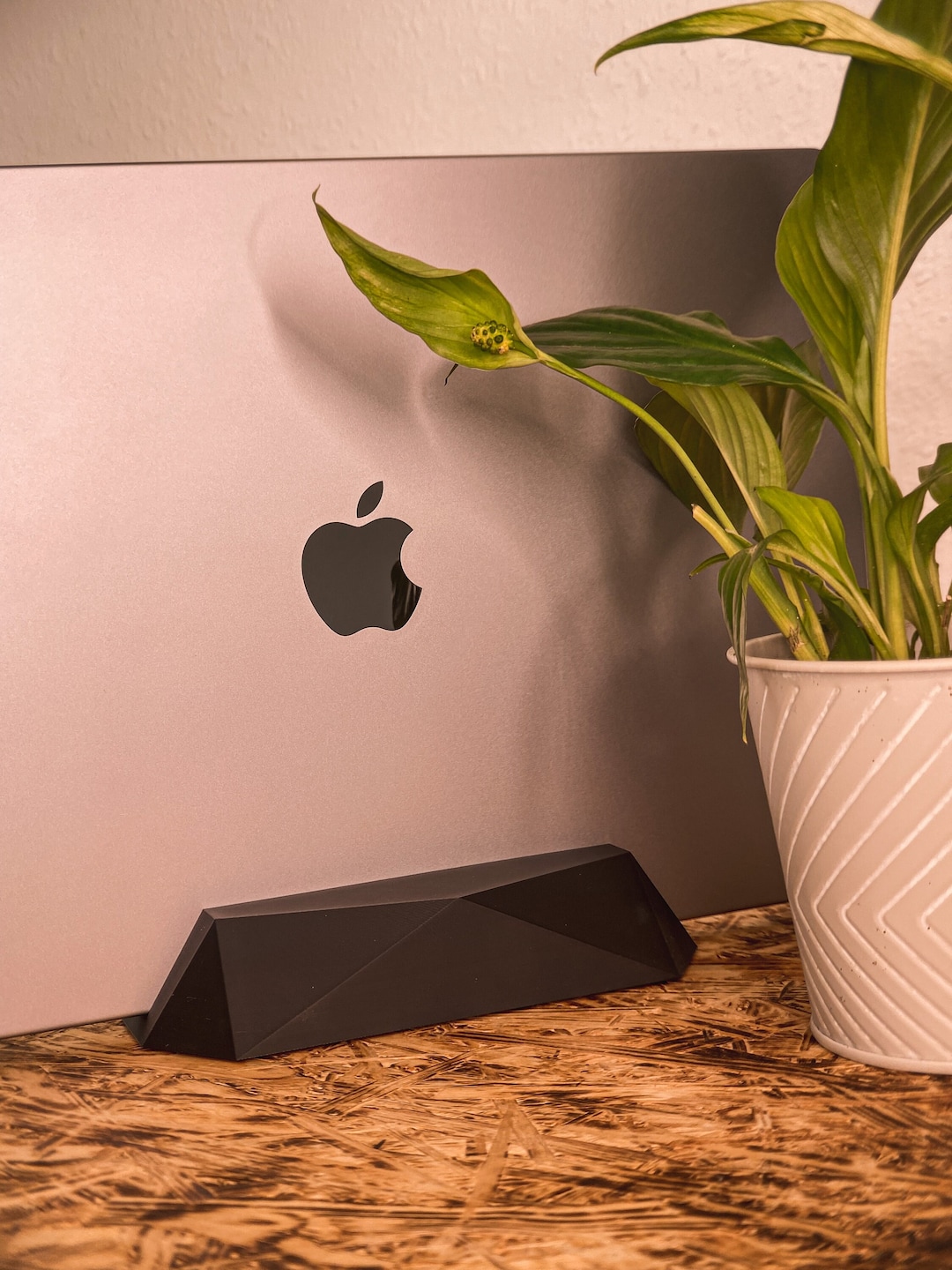 Laptop Stand - Docking Station - 3D Printing - Vertical Mount MacBook ...
