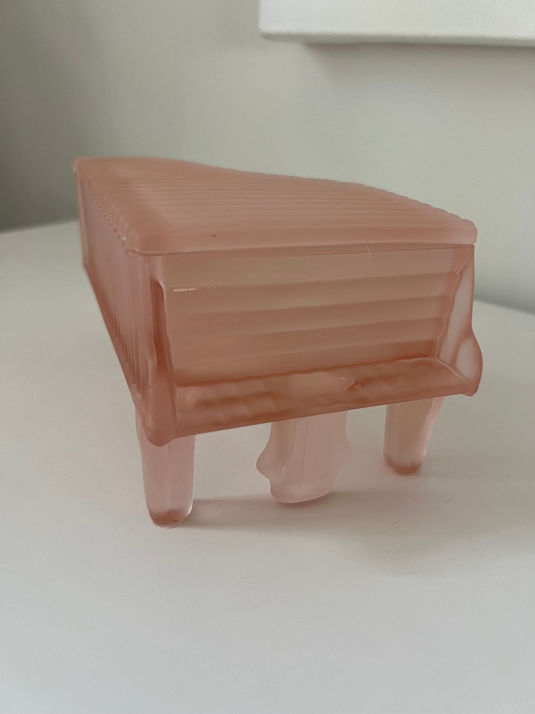 Pink Satin Glass Piano Powder Jar Made by Silvestri 6.5”l X 4”w X 3.5”t ...