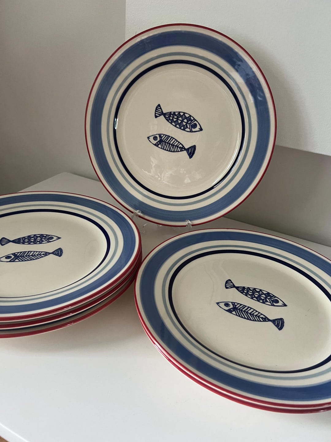 C9M13 Dinner Plate by CMG CERAMICAS | Blue Fish and Bands With Red Trim ...