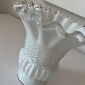 Rare 6” Vintage Silvercrest Milk Glass Vase - Etsy