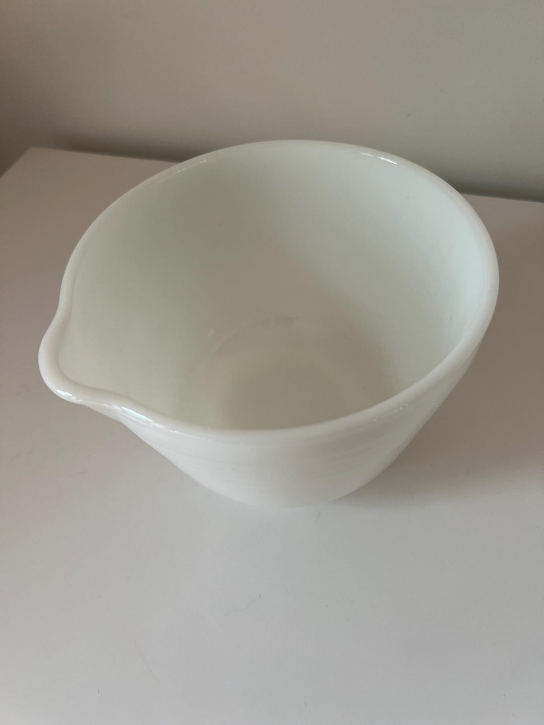 Vintage Farm House Pyrex Milk Glass Mixing Serving Bowl With Pour Spout ...