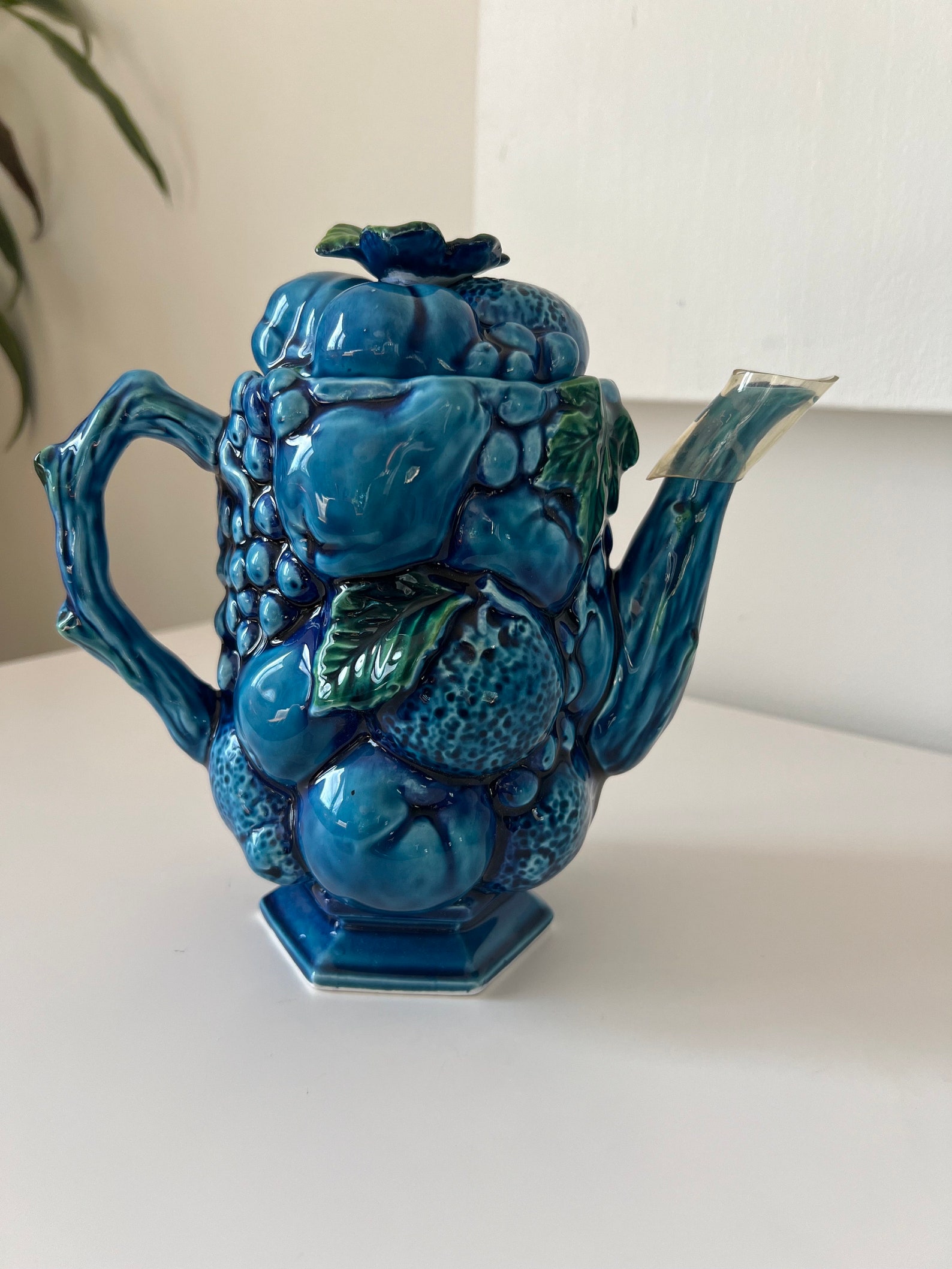 Vintage 8" Tall Inarco Indigo Japan Grapes Berries Fruit Ceramic Teapot ...