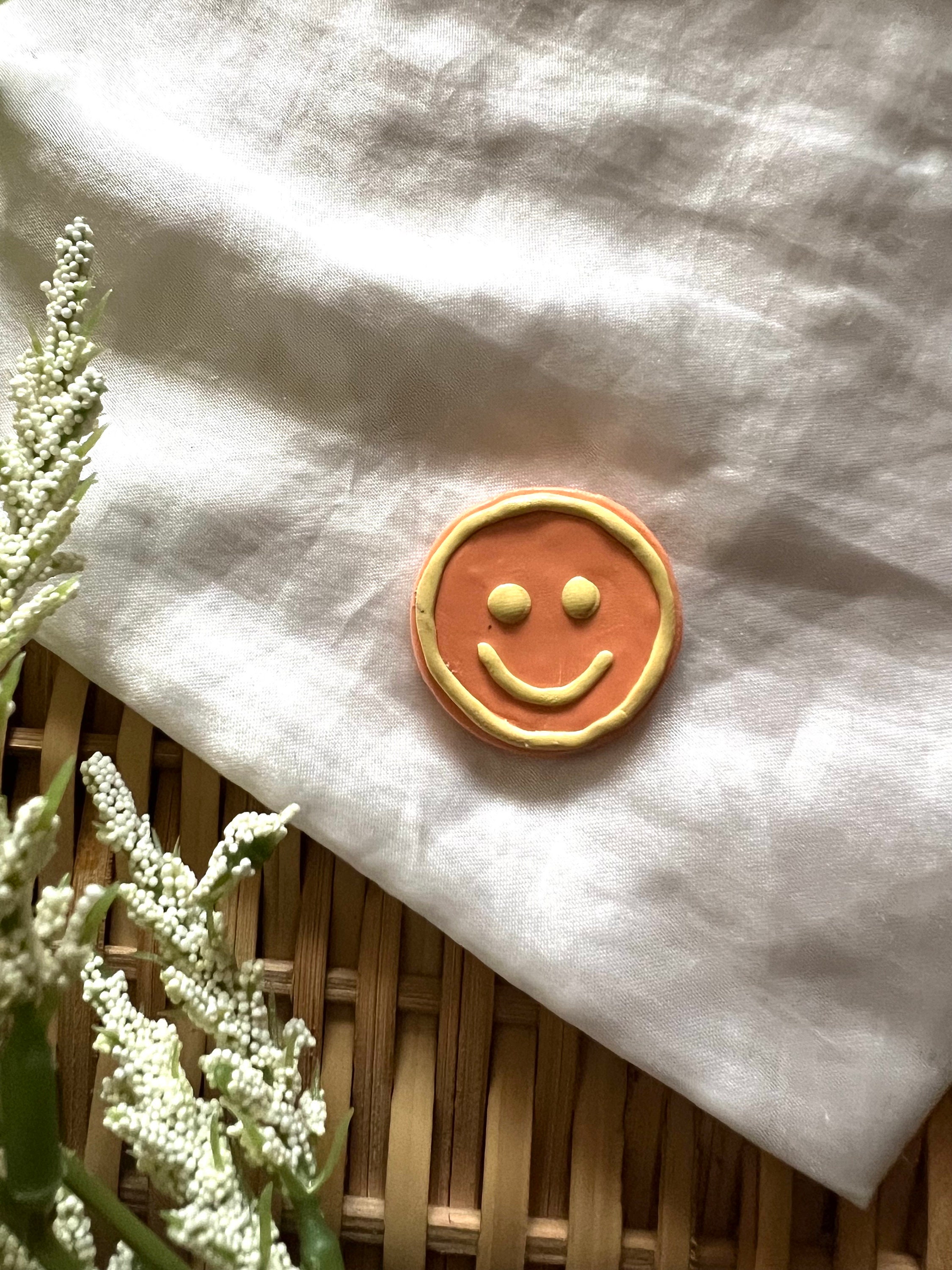 Smiley Face Magnet Set - Etsy