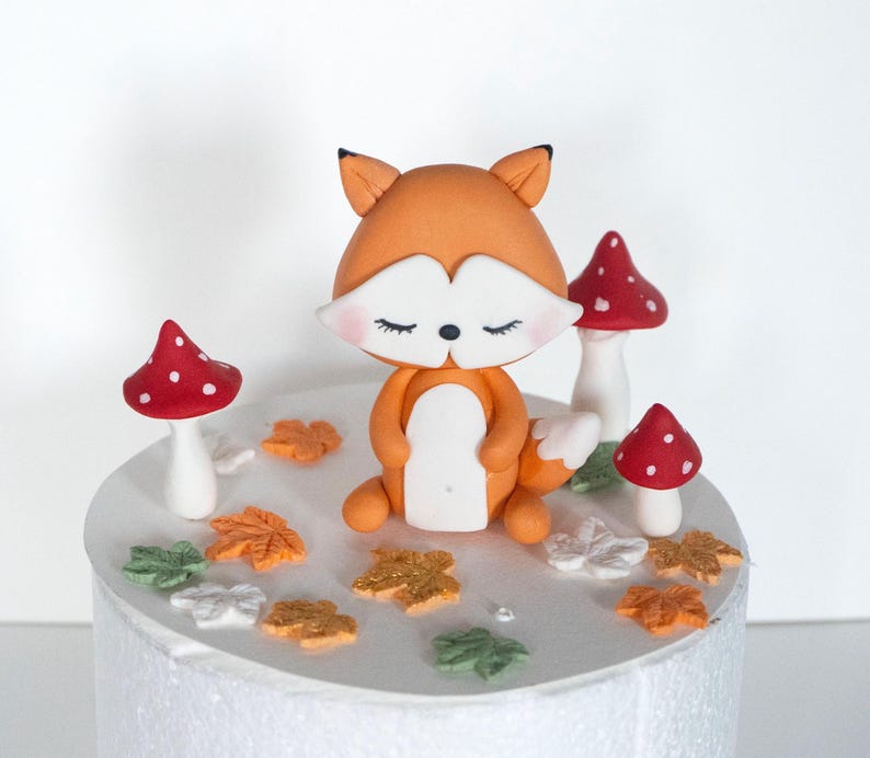 Mushrooms Cake Topper Made of Fondant, Toadstool Mushrooms Cake ...