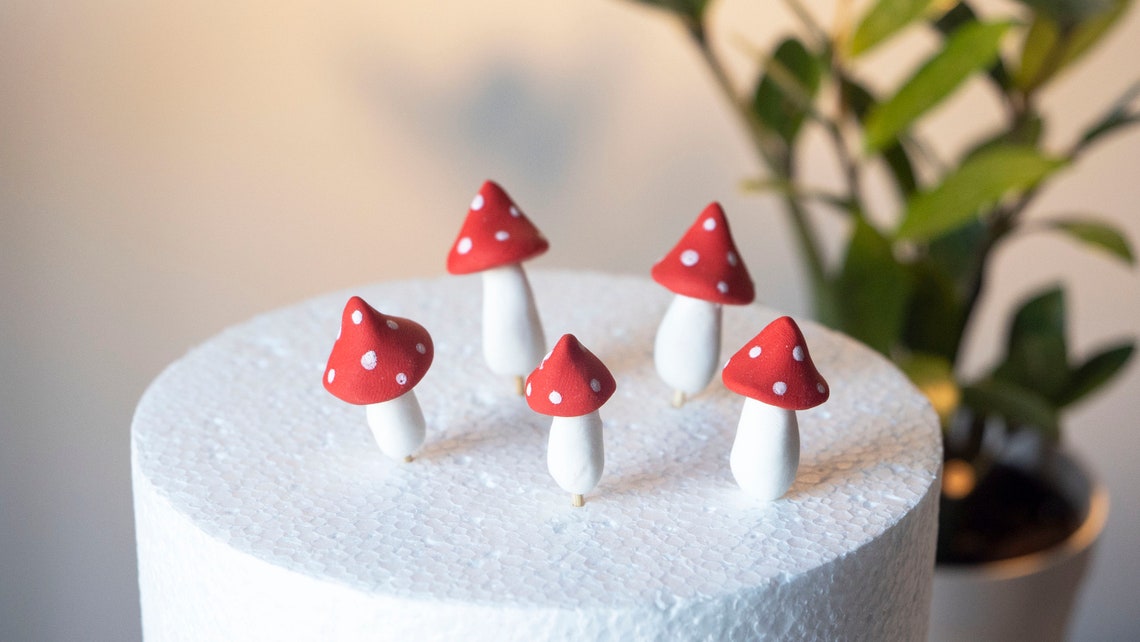 Mushrooms Cake Topper Made of Fondant, Red Mushrooms Cake Decoation - Etsy