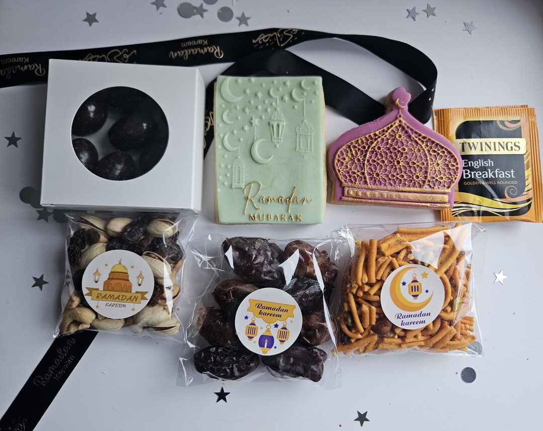 Ramadan Box Treat Hamper| Healthy Snacks Box| Ramadan Kareem| Eid Gift ...