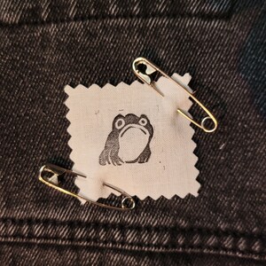 Distressed Frog Mini Sew-on Fabric Lino Print Frog Patch - Etsy