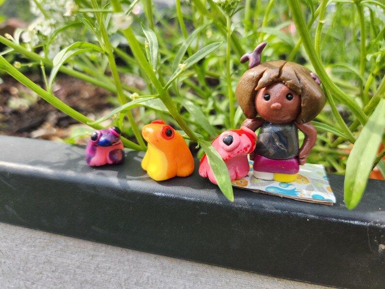 Small Frog Figurines, Amphibia Inspired, Cute, Amphibians, Sprig, Polly ...