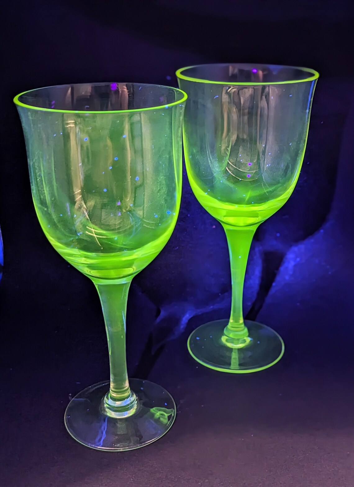 Pink UV Reactive Wine Glasses - Etsy