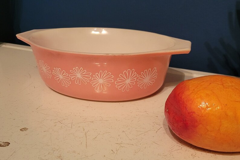 Vintage PYREX Pink White Daisy Casserole Baking Dish 1 1/2 Qt 043 No ...