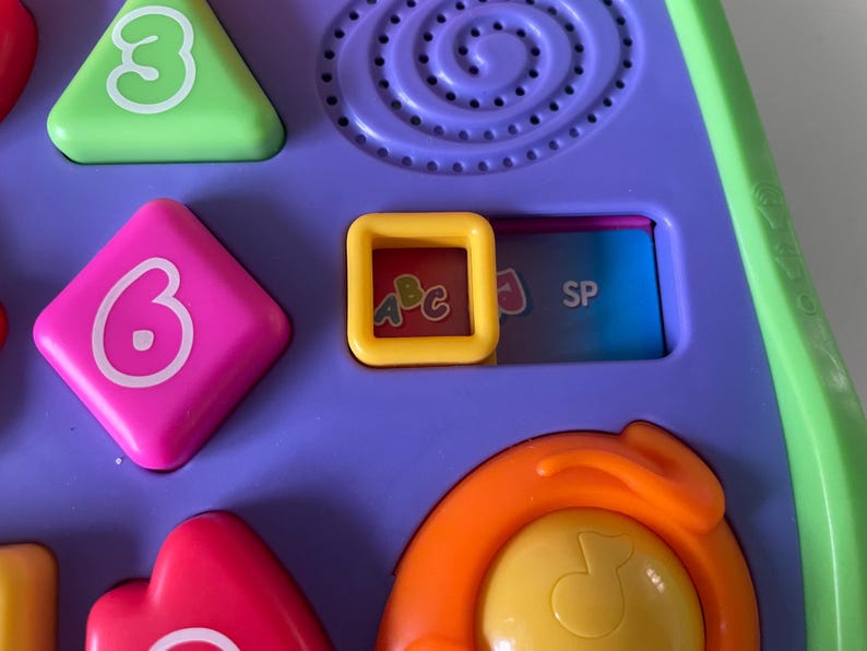Fisher Price Laugh & Learn Smart Screen Laptop Bi-lingual Computer 2010 ...