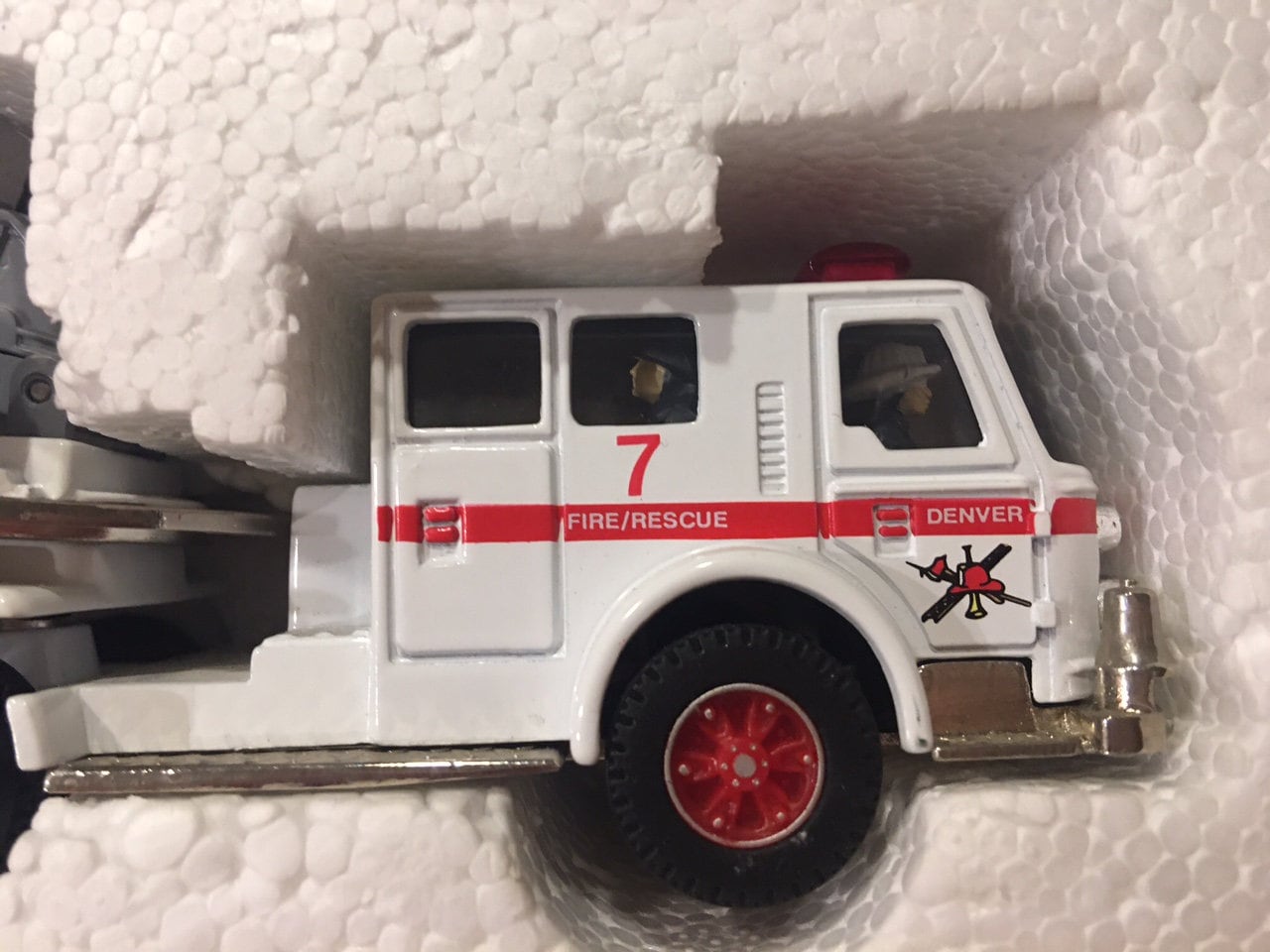 1994 Corgi Classics LE American Lafrance Denver FD Aerial Ladder Truck ...