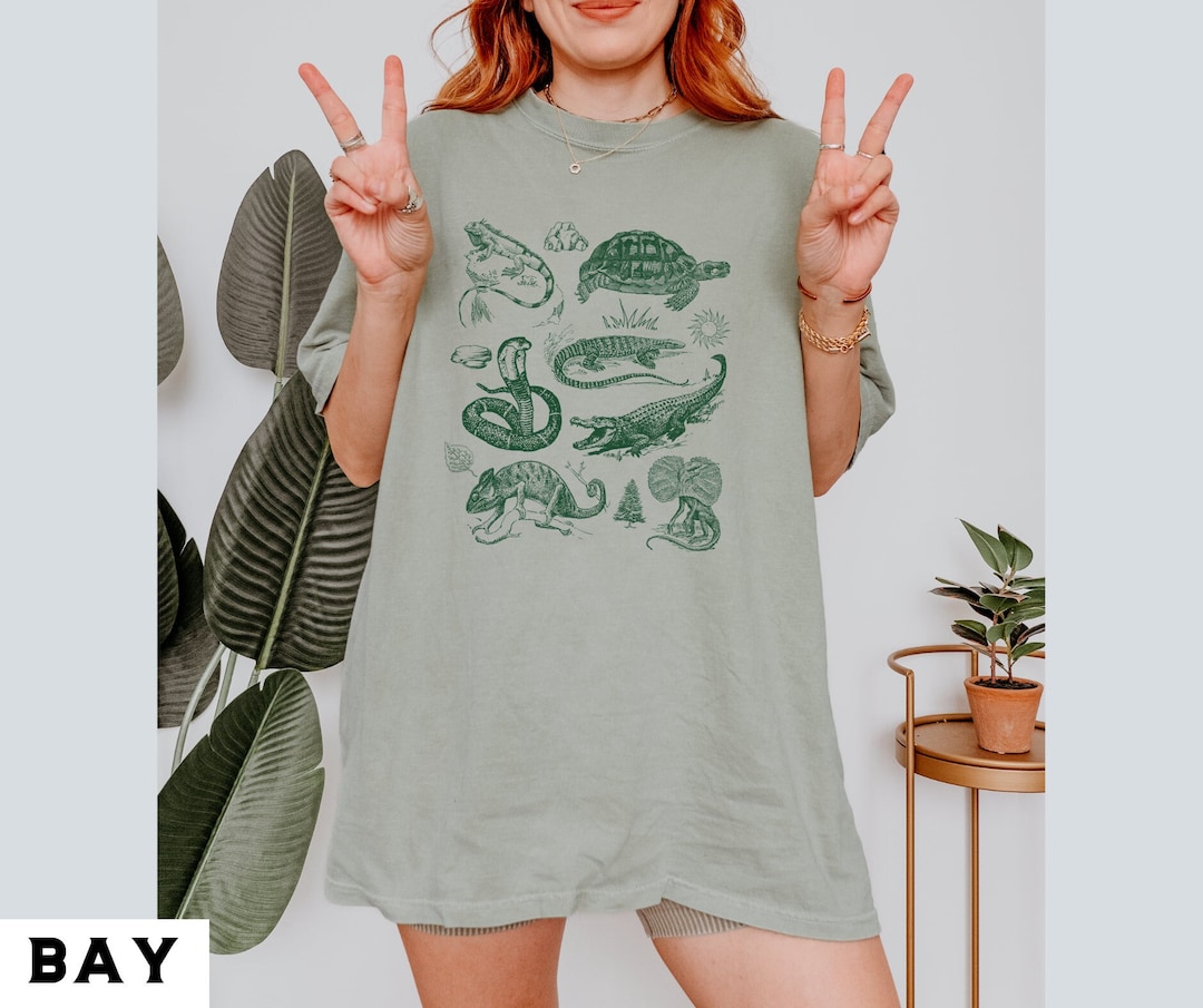 Reptile Print T-shirt, Vintage Style Reptile Graphic Tee, Lizard Snake ...
