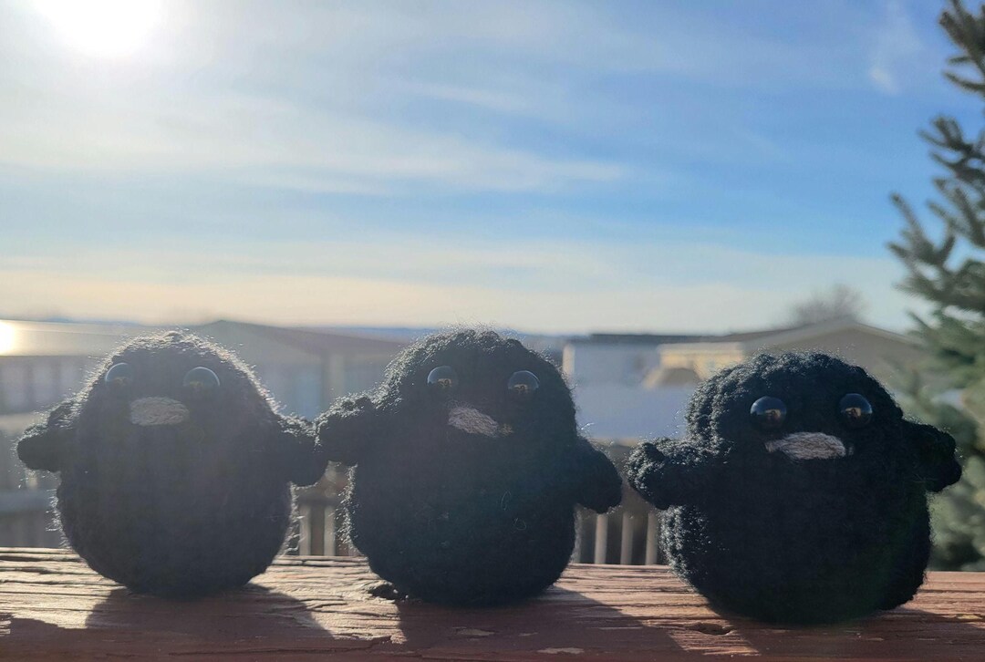Small Crochet Crow, Stuffed Animal, Halloween Decoration - Etsy