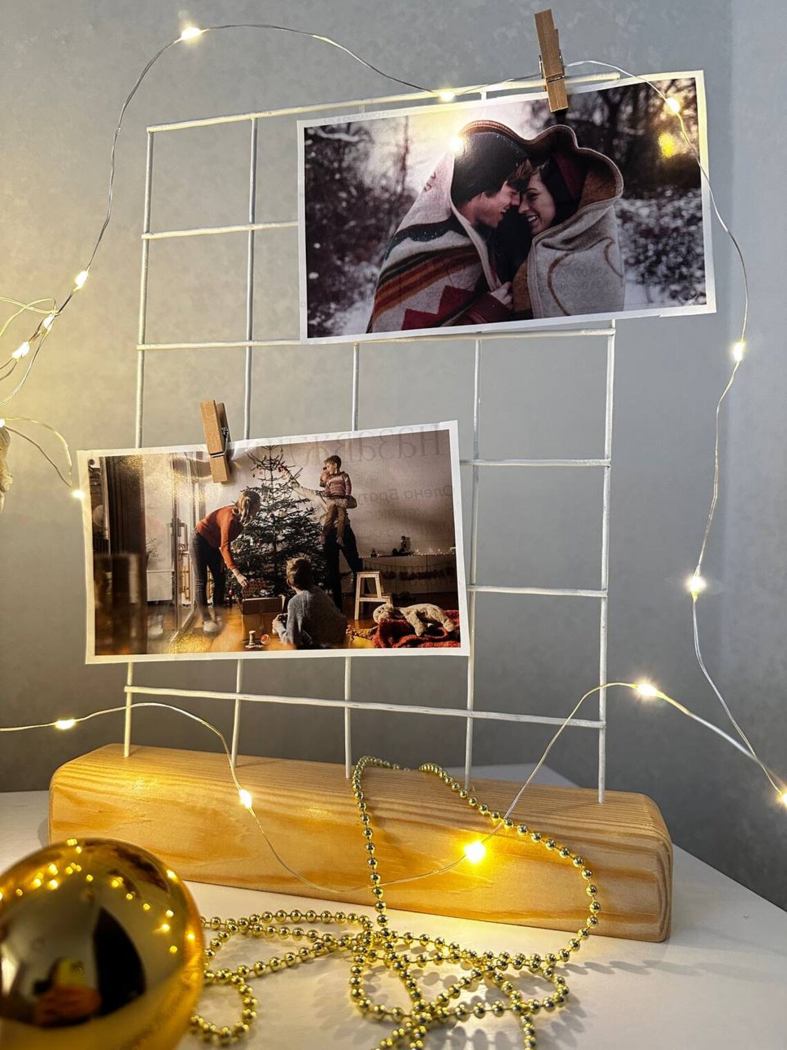 Wire Tabletop Grid in White & Black, Metal Photo Mesh Notice Board With ...