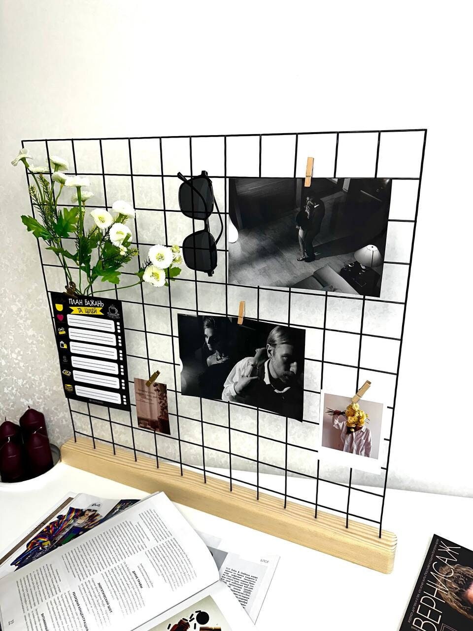 Wire Tabletop Grid in White & Black, Metal Photo Mesh Notice Board With ...