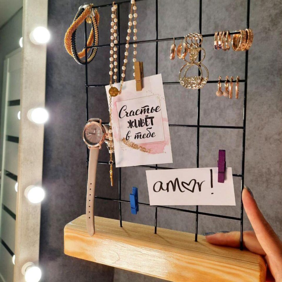 Tabletop Jewelry Organizer Wire Grid Stand, Freestanding Photo Display ...