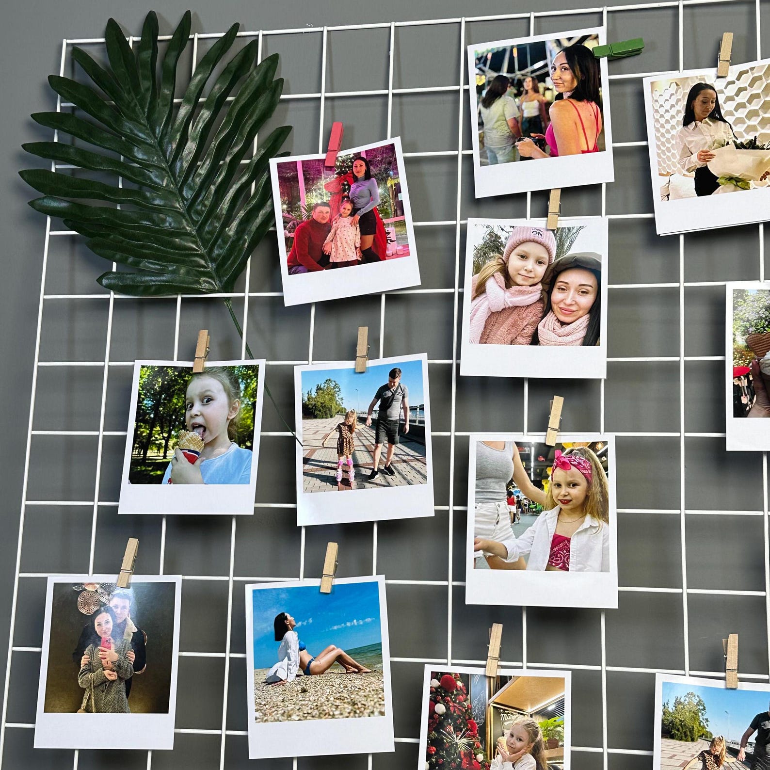 Wall Wire Grid With Custom Printed Photos, Mesh Notice Board ...
