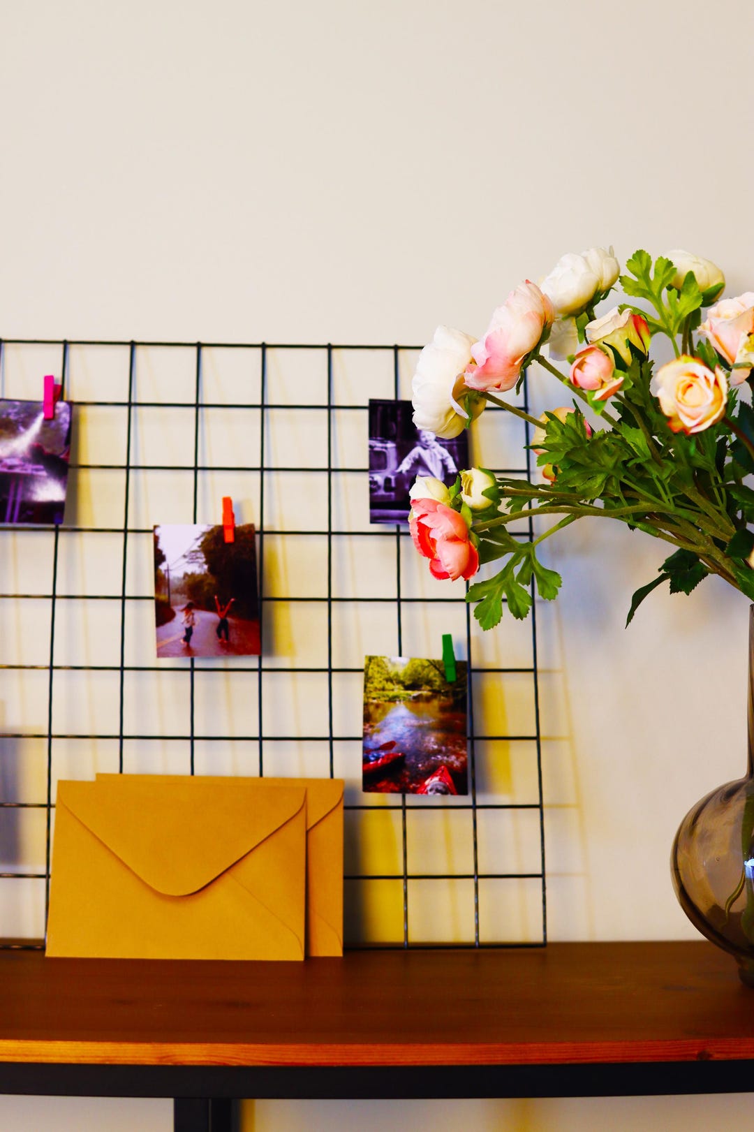 Wire Grid Organizer Custom Wall Display for Photos, Memo Board, Office ...